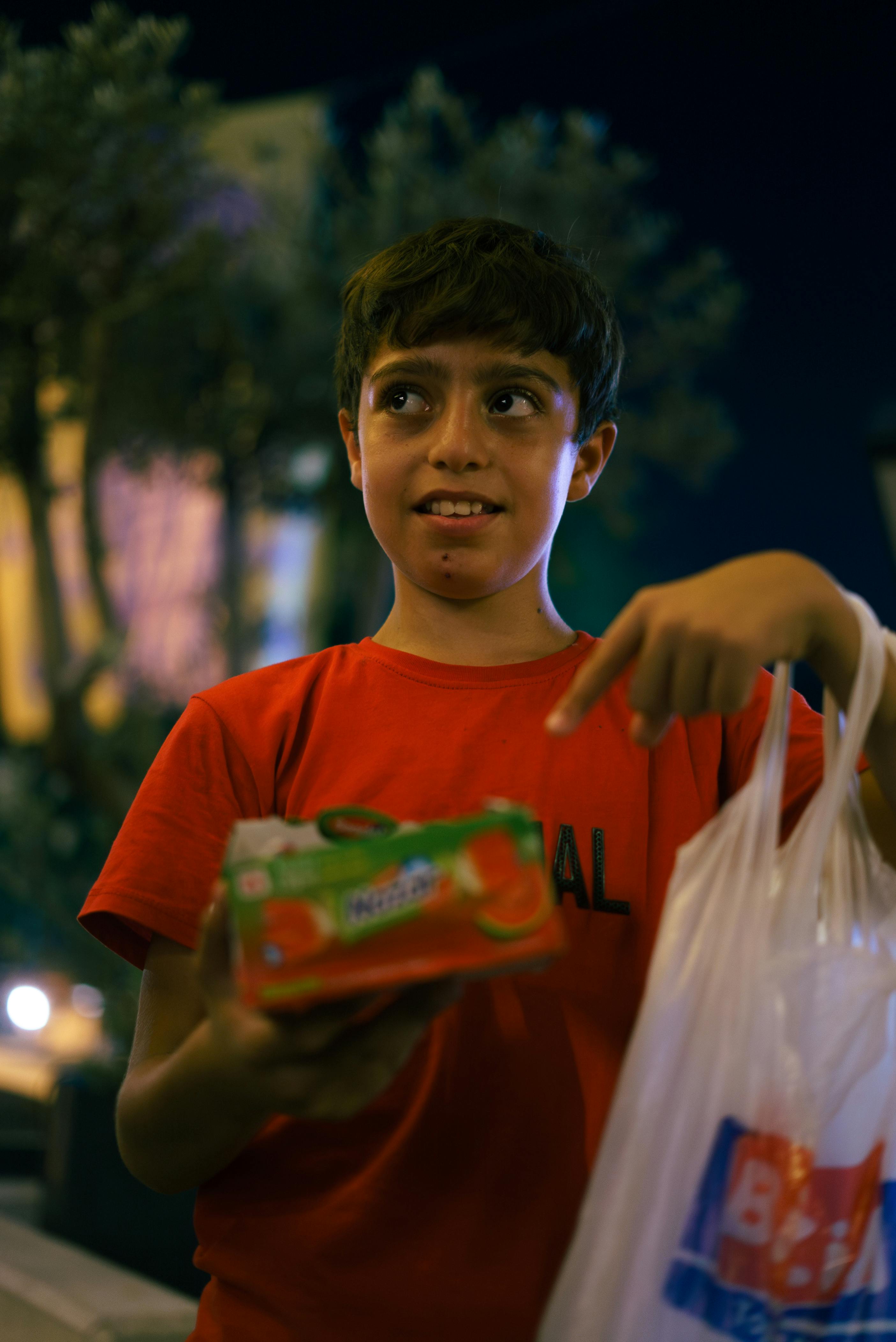 Boy Holding Bag Photos, Download The BEST Free Boy Holding Bag Stock ...