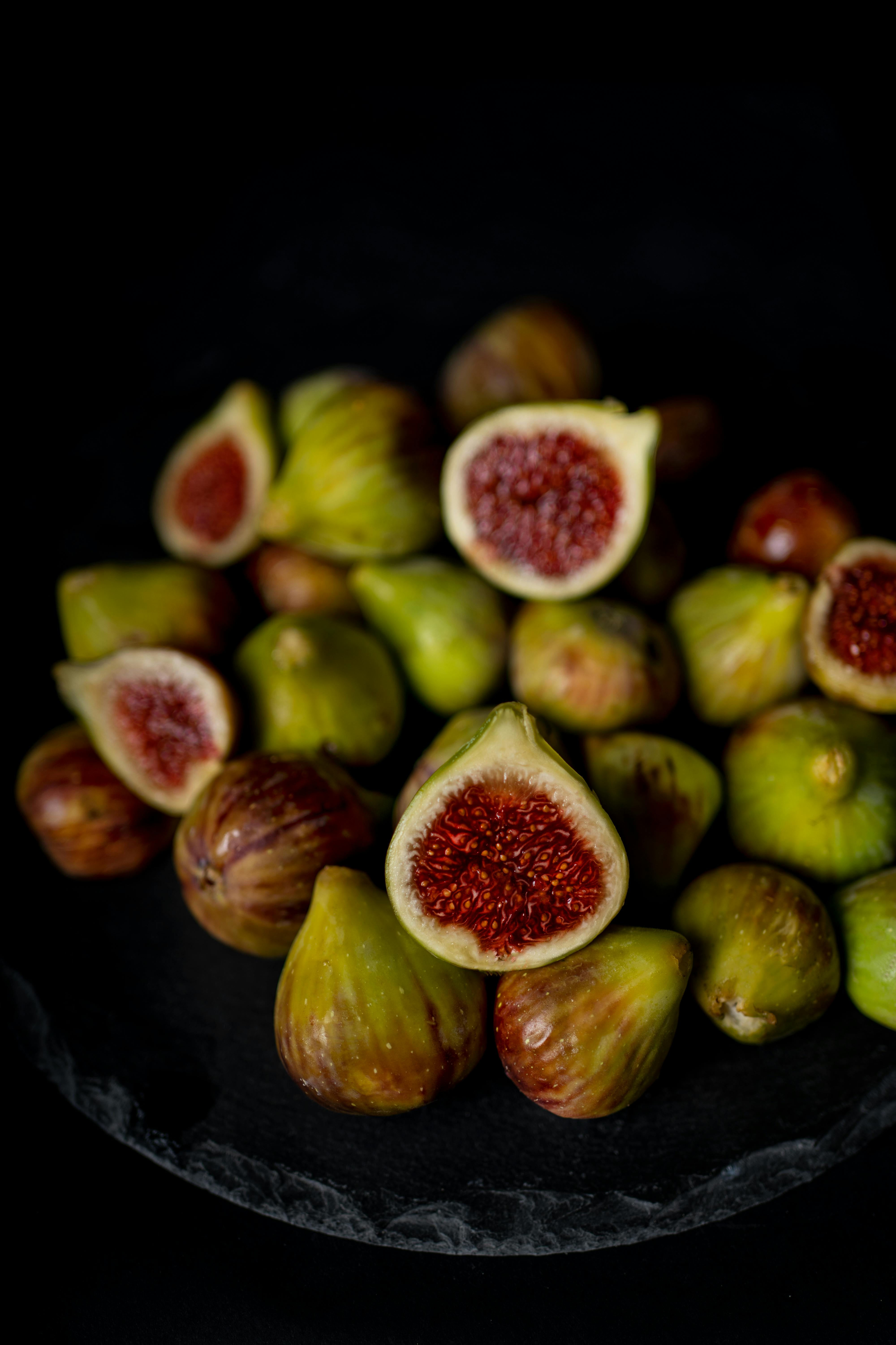 Juicy Figs on Plate · Free Stock Photo