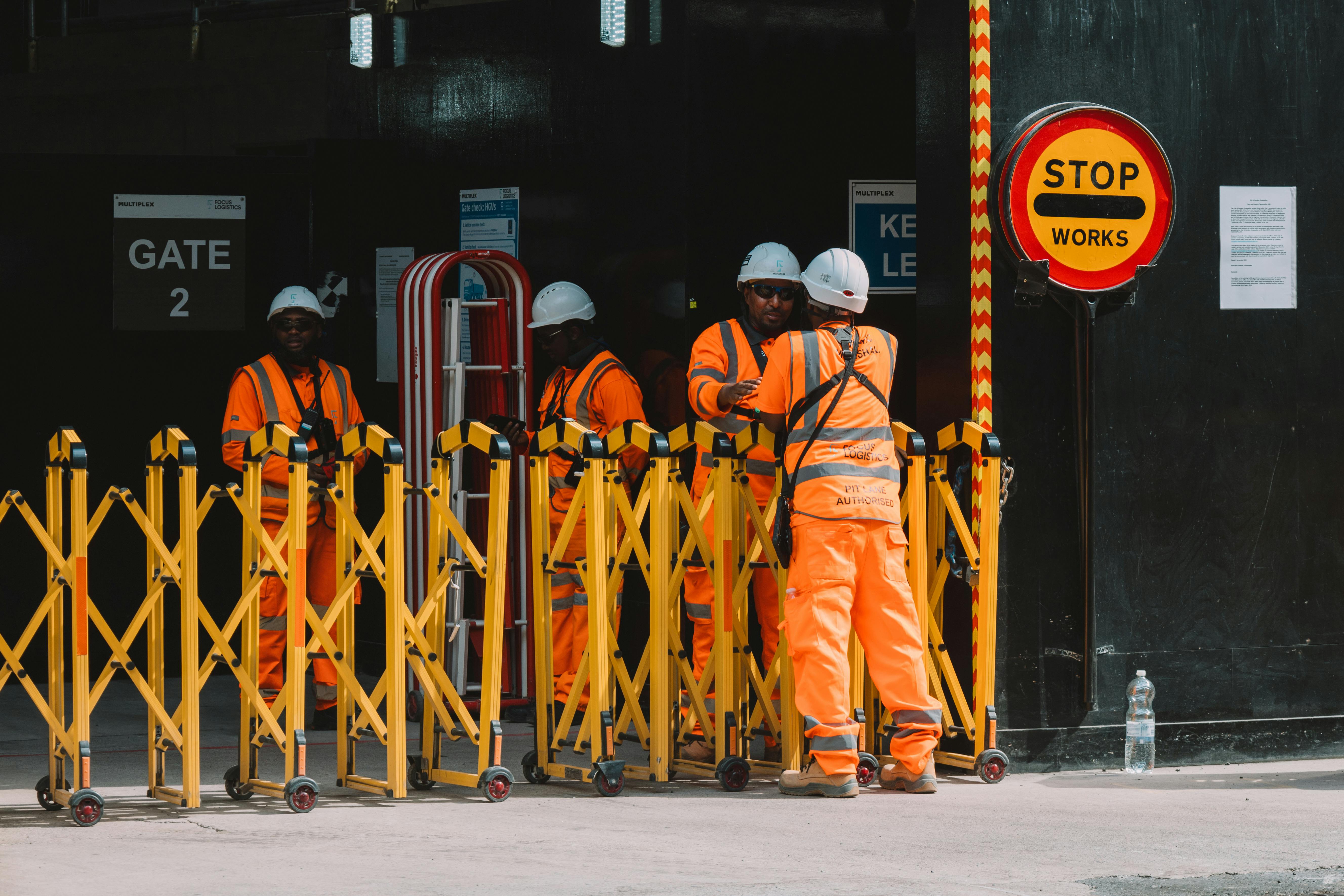 Workers in Reflective Clothing · Free Stock Photo