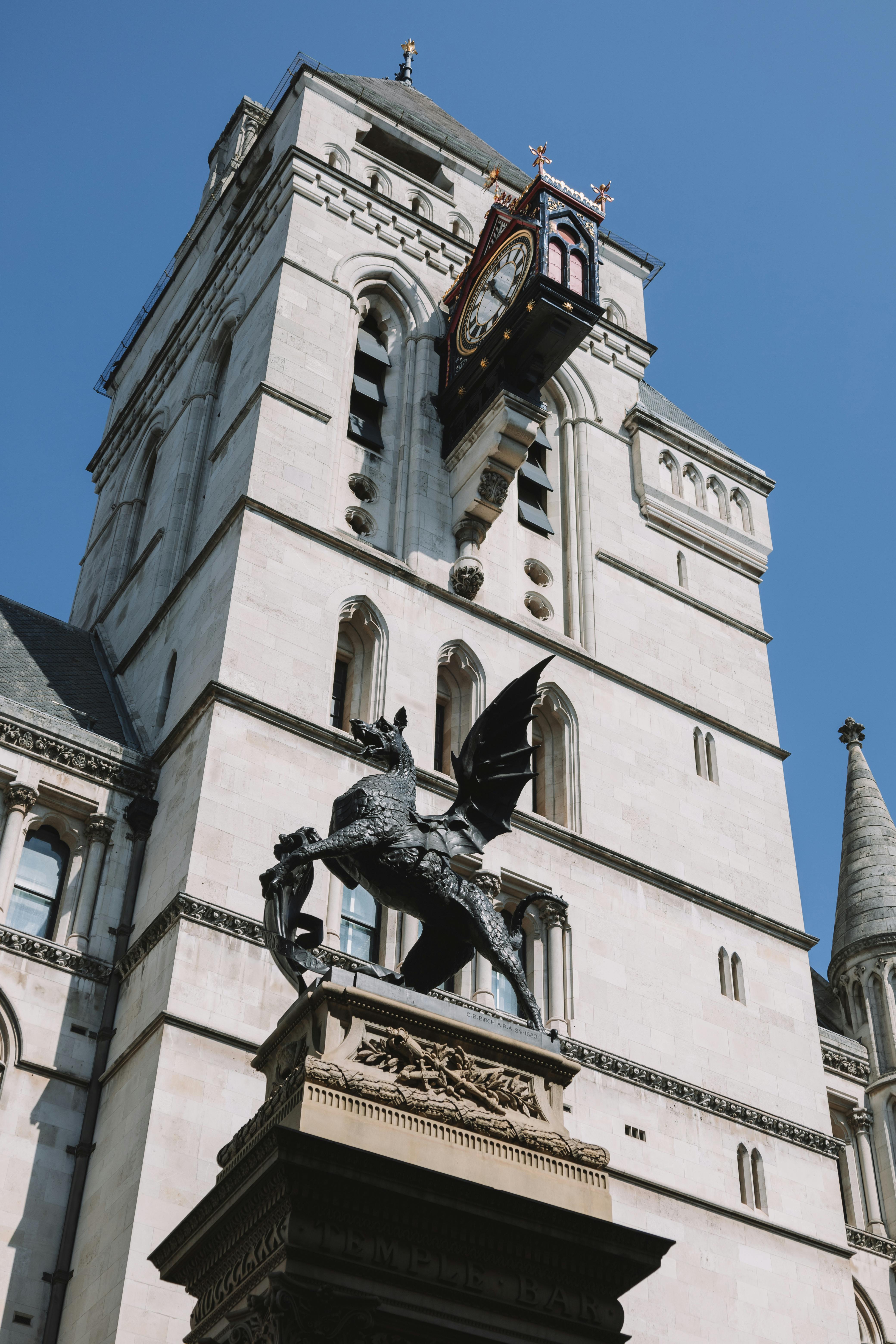 Traditional Court Building in London · Free Stock Photo
