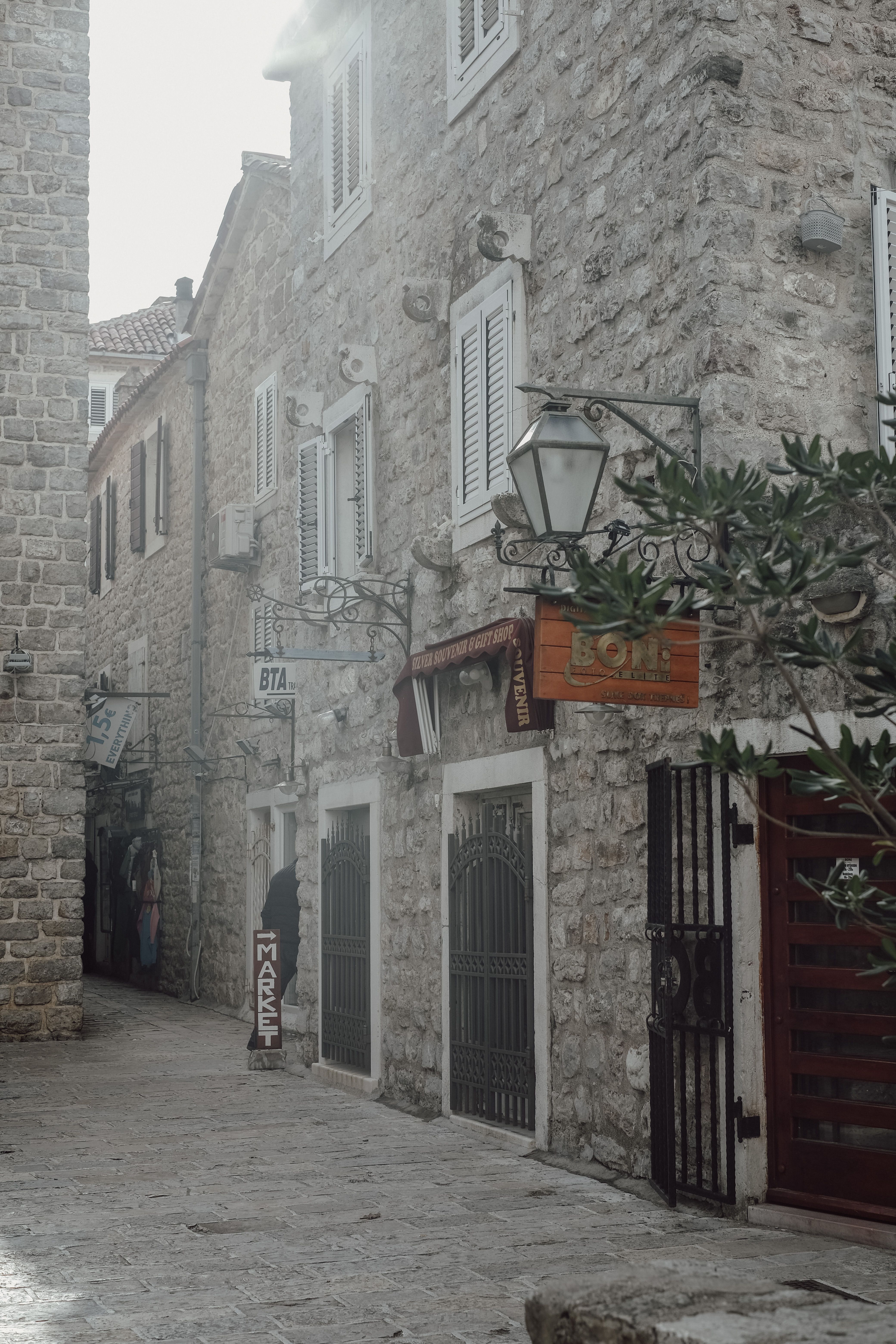 Narrow Alley with Stone Buildings · Free Stock Photo