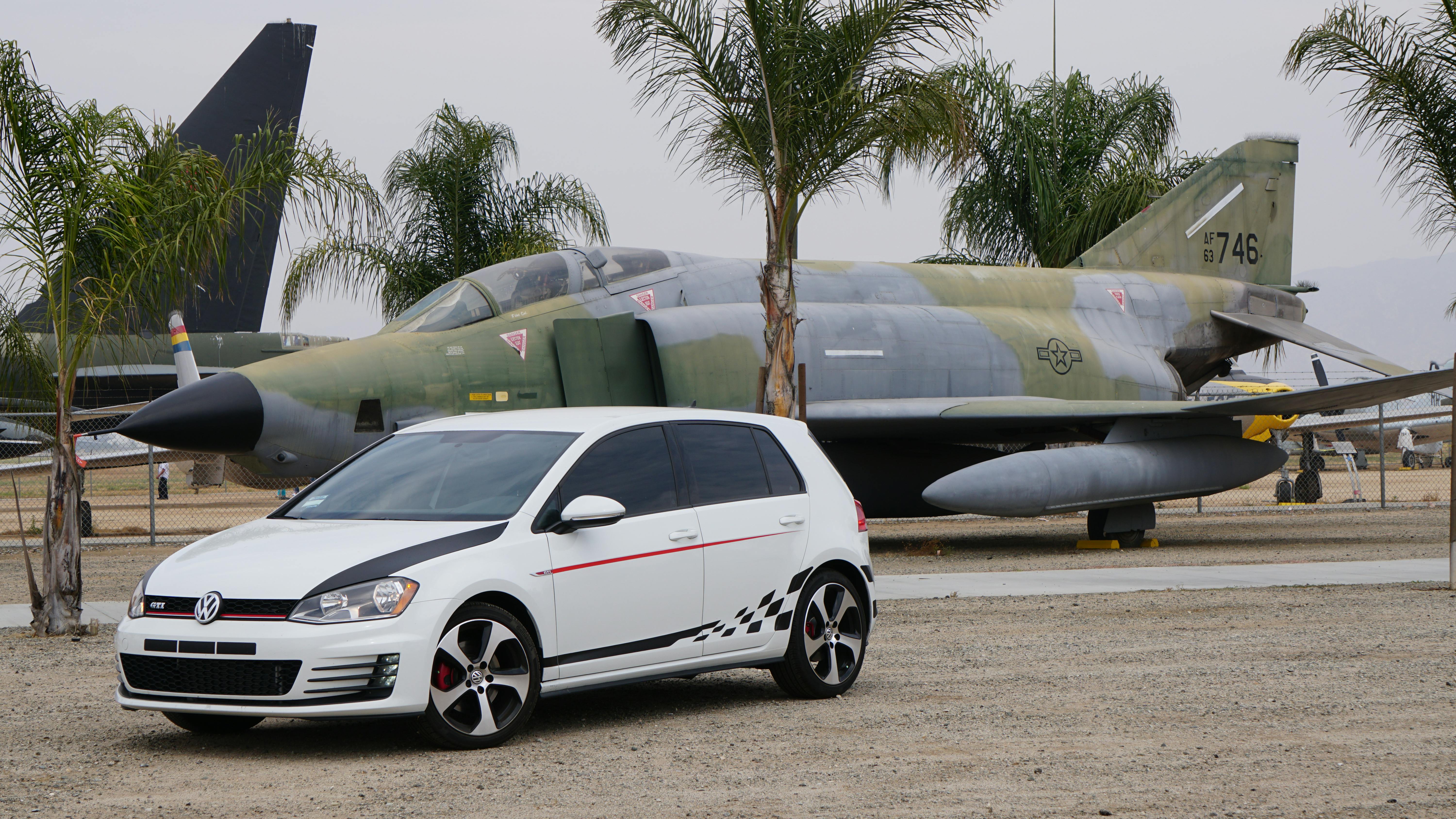 4 By 4 Car And Private Jet Photos, Download The BEST Free 4 By 4 Car ...