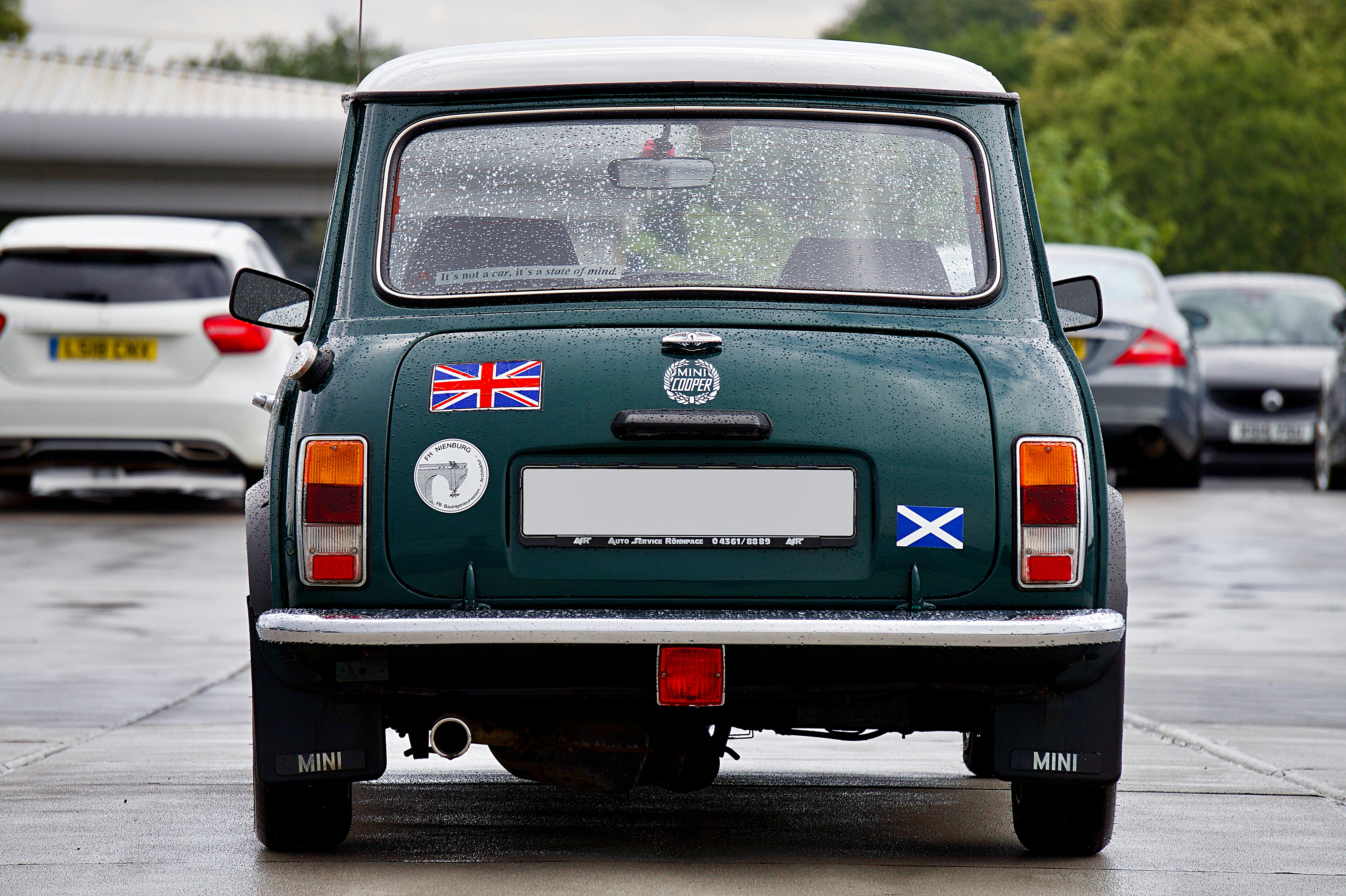 Green Mini Cooper in Rain · Free Stock Photo