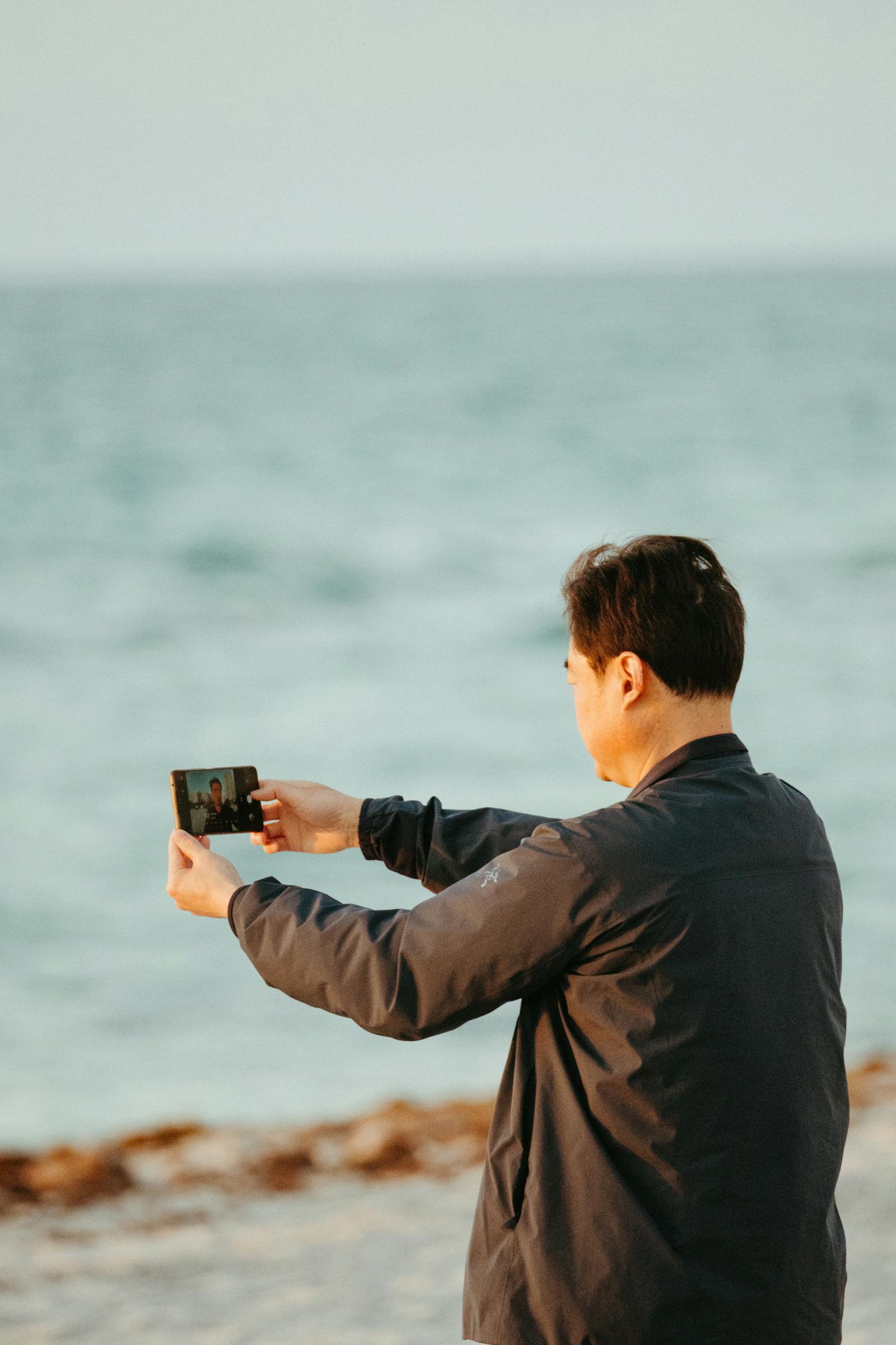 Butt Over Back Selfie Photos, Download The BEST Free Butt Over Back ...