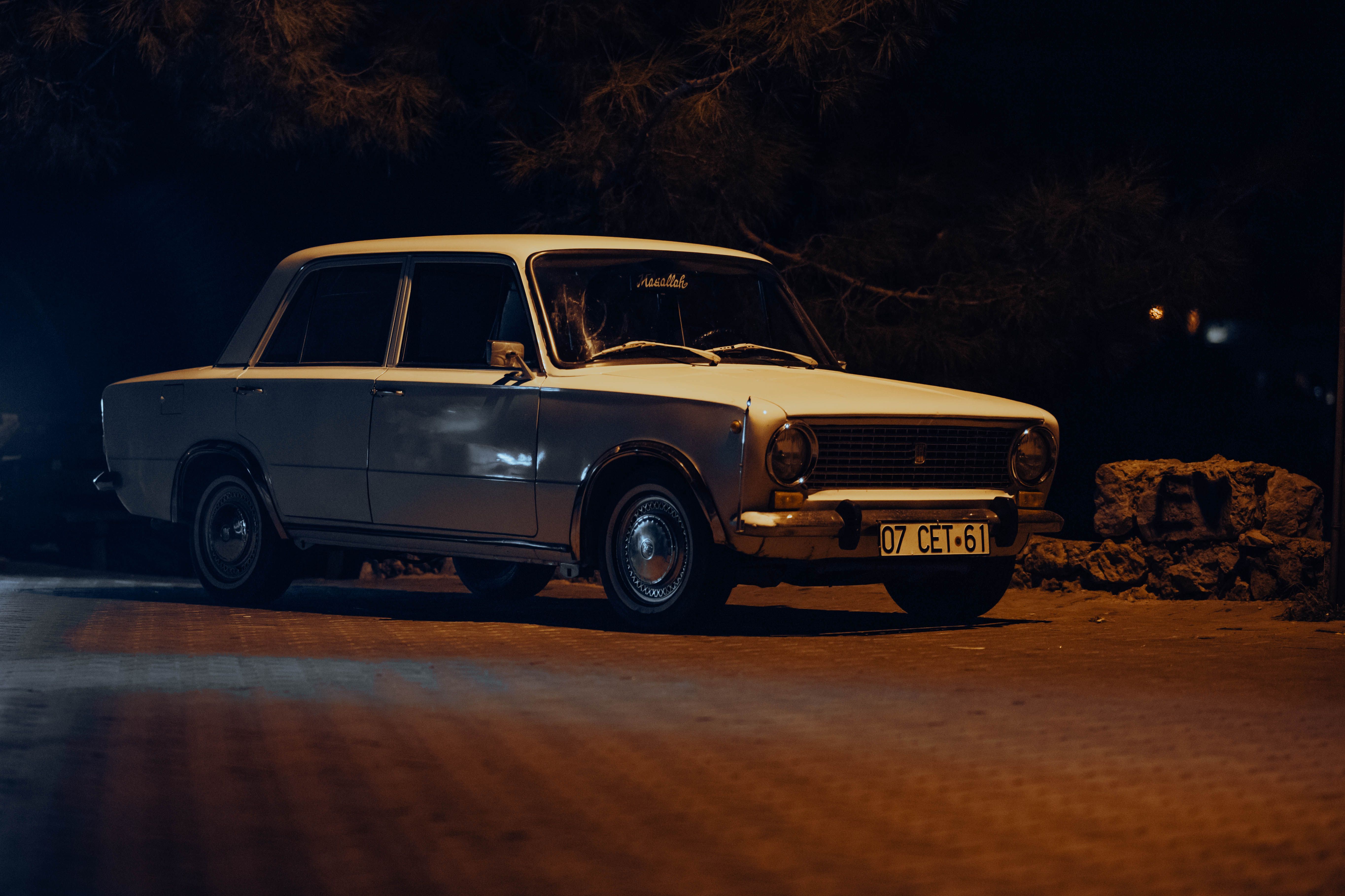 Classic Car at Night · Free Stock Photo