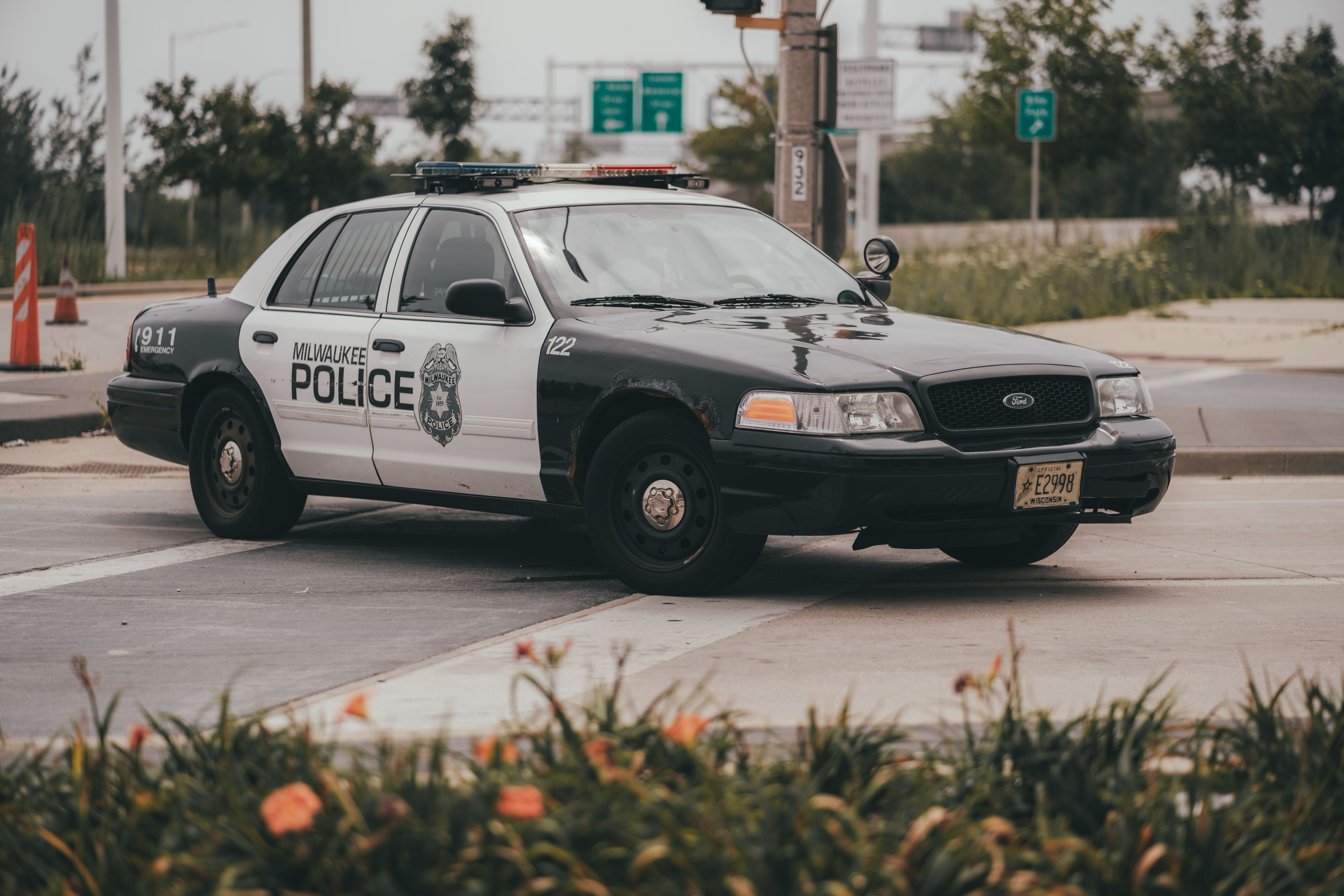old-cop-car-free-stock-photo