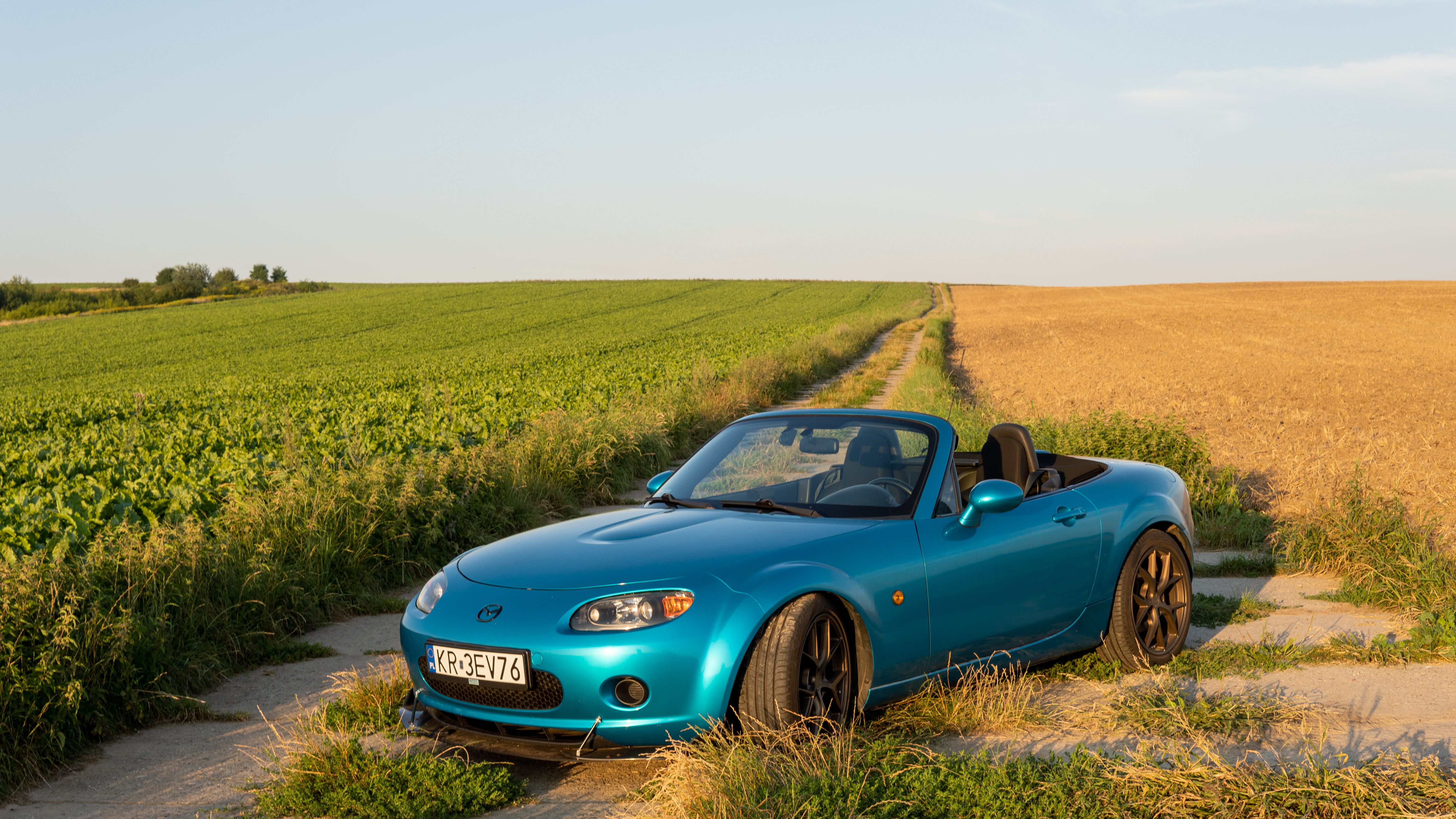 Mazda MX-5 in Countryside · Free Stock Photo