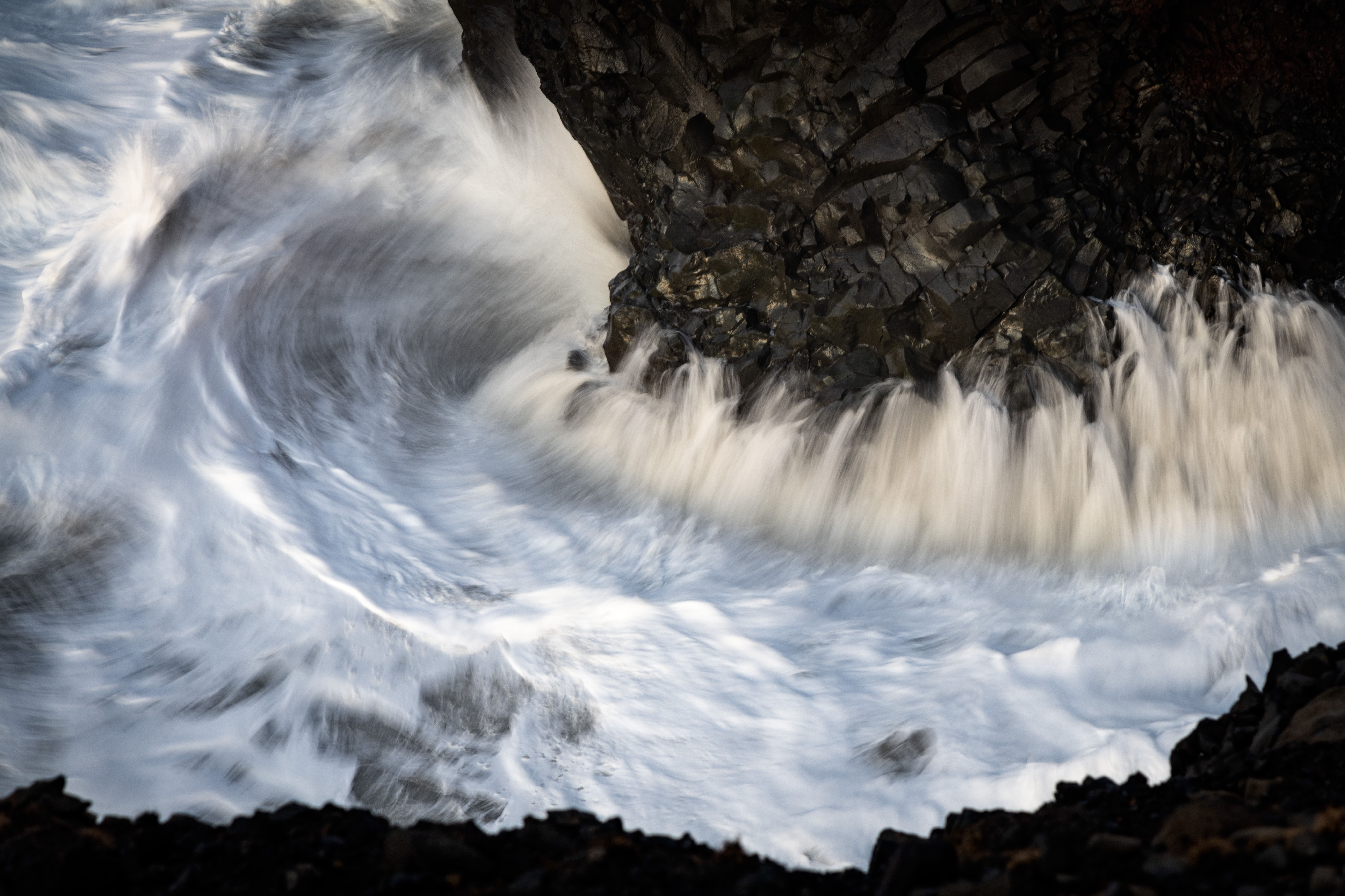 Close up of Wave on Shore · Free Stock Photo