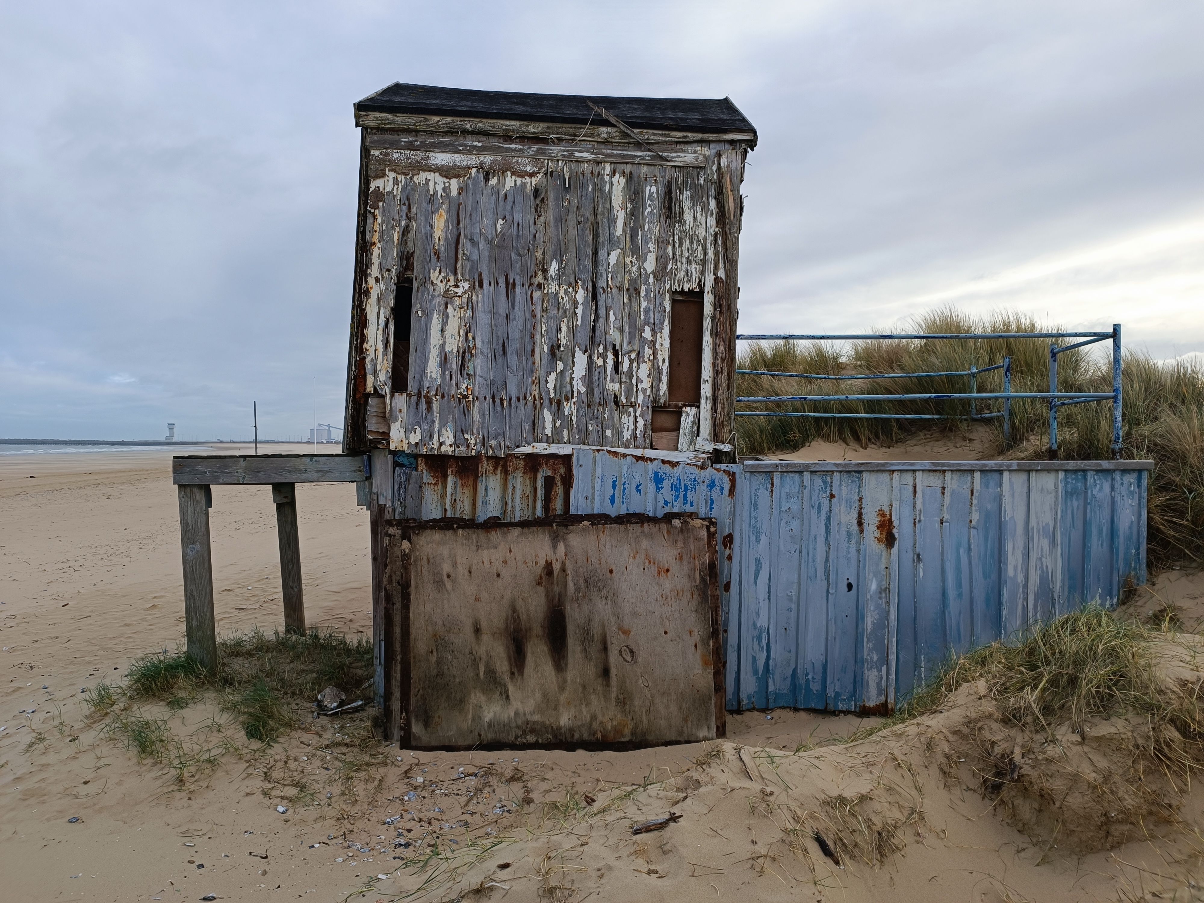 Decaying Wooden Shack at Beach · Free Stock Photo