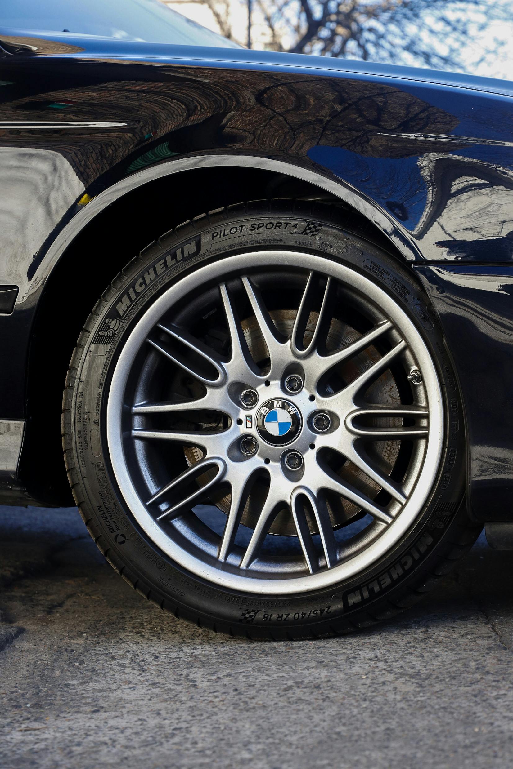Wheel of a Luxury Car · Free Stock Photo