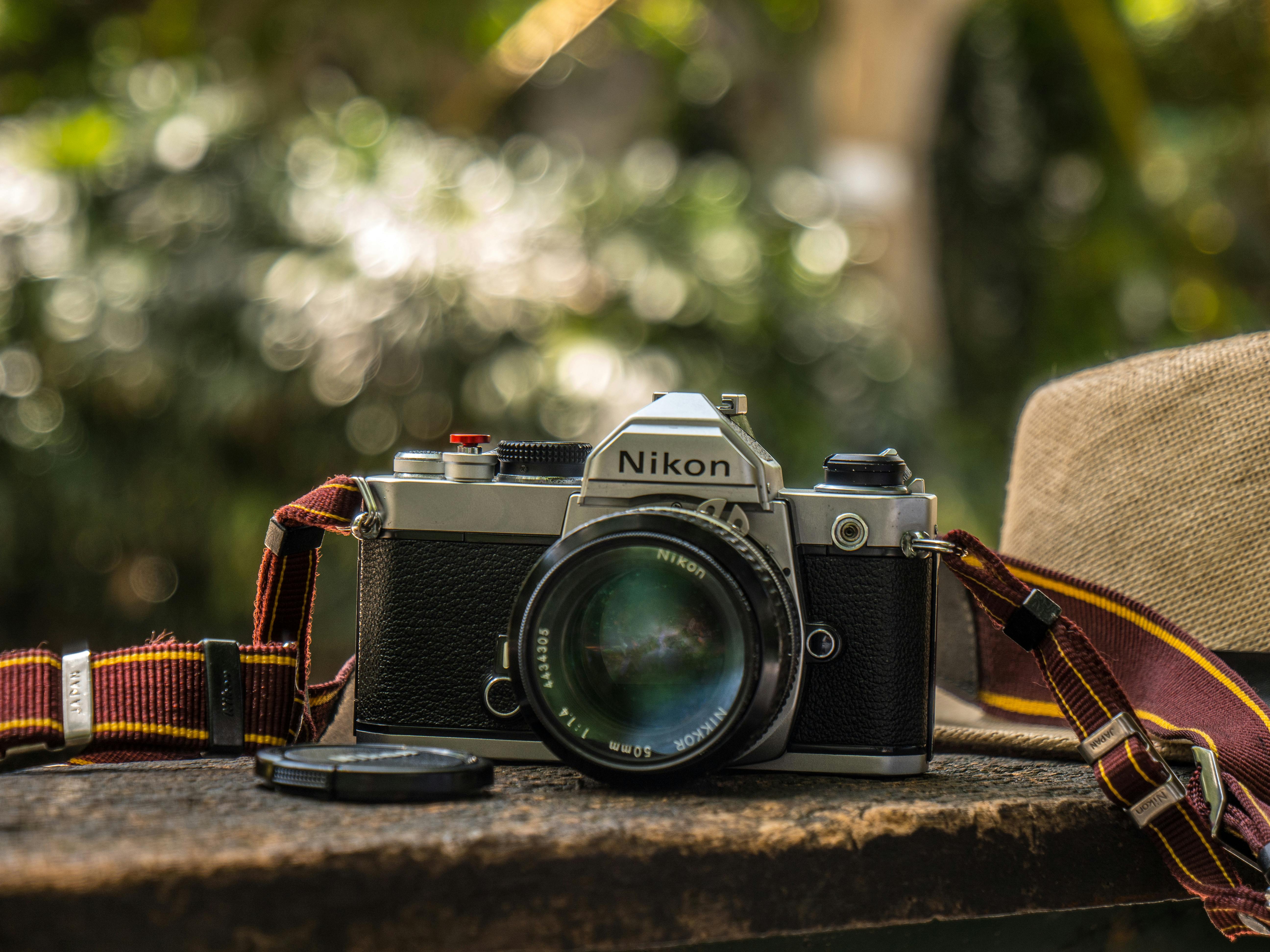 Vintage Analog Camera · Free Stock Photo