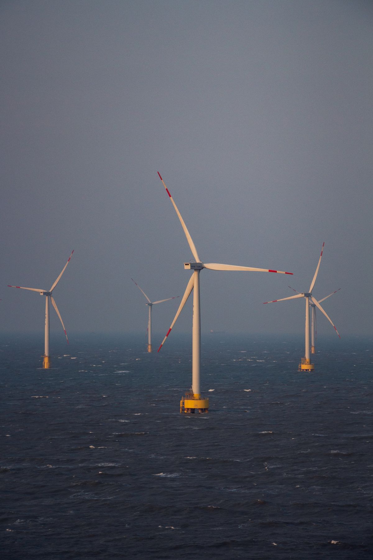 Offshore Wind Turbines Photos, Download The BEST Free Offshore Wind ...
