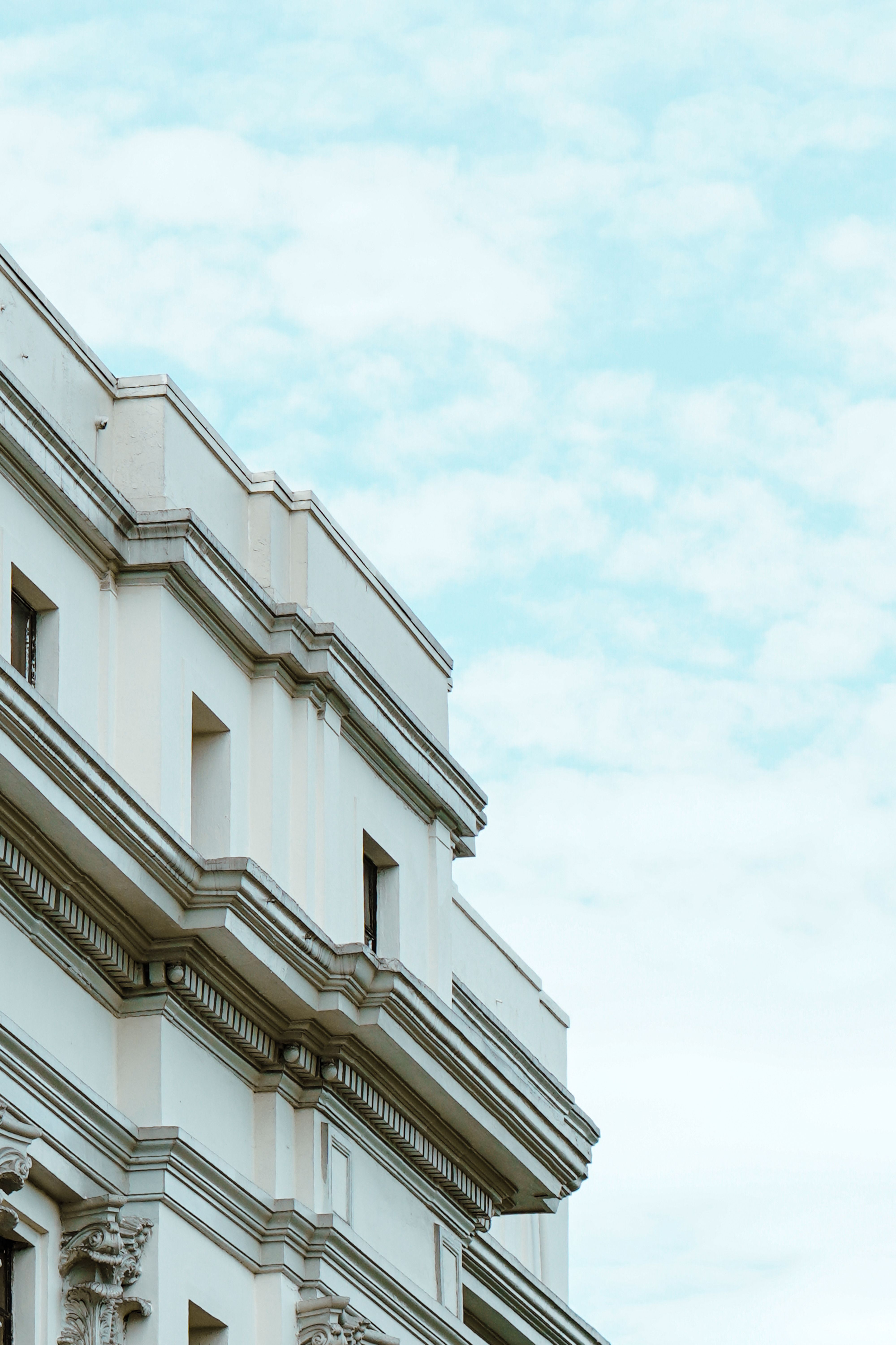 View of a Building Exterior · Free Stock Photo