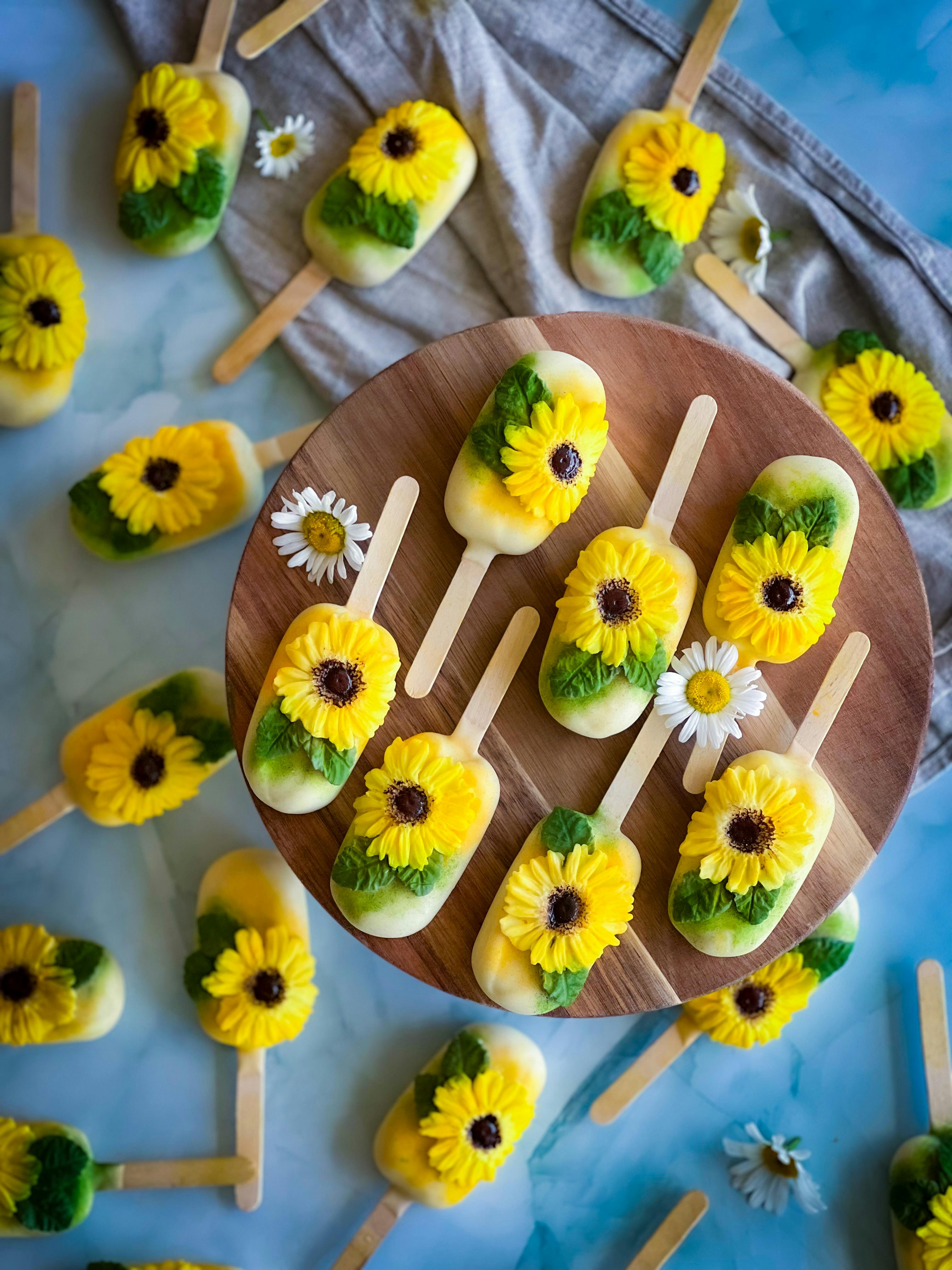 Cakesicles with Icing Sunflowers · Free Stock Photo