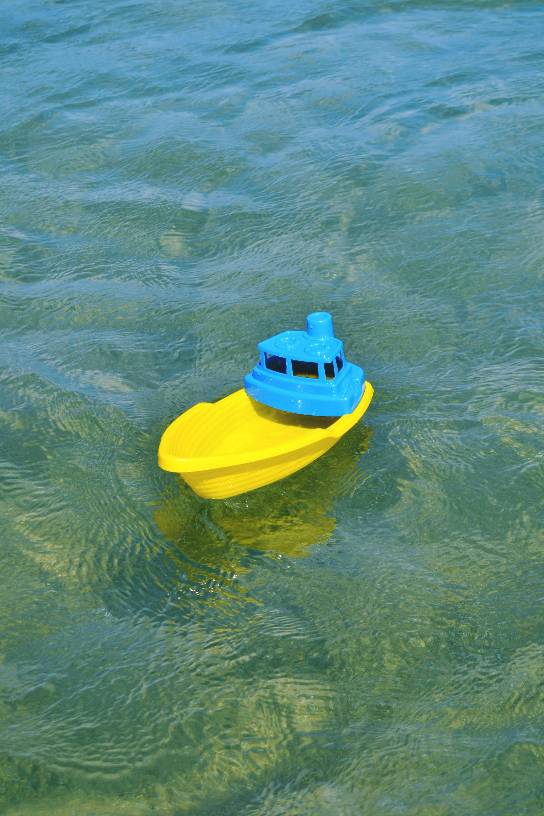 Toy Ship on Water · Free Stock Photo