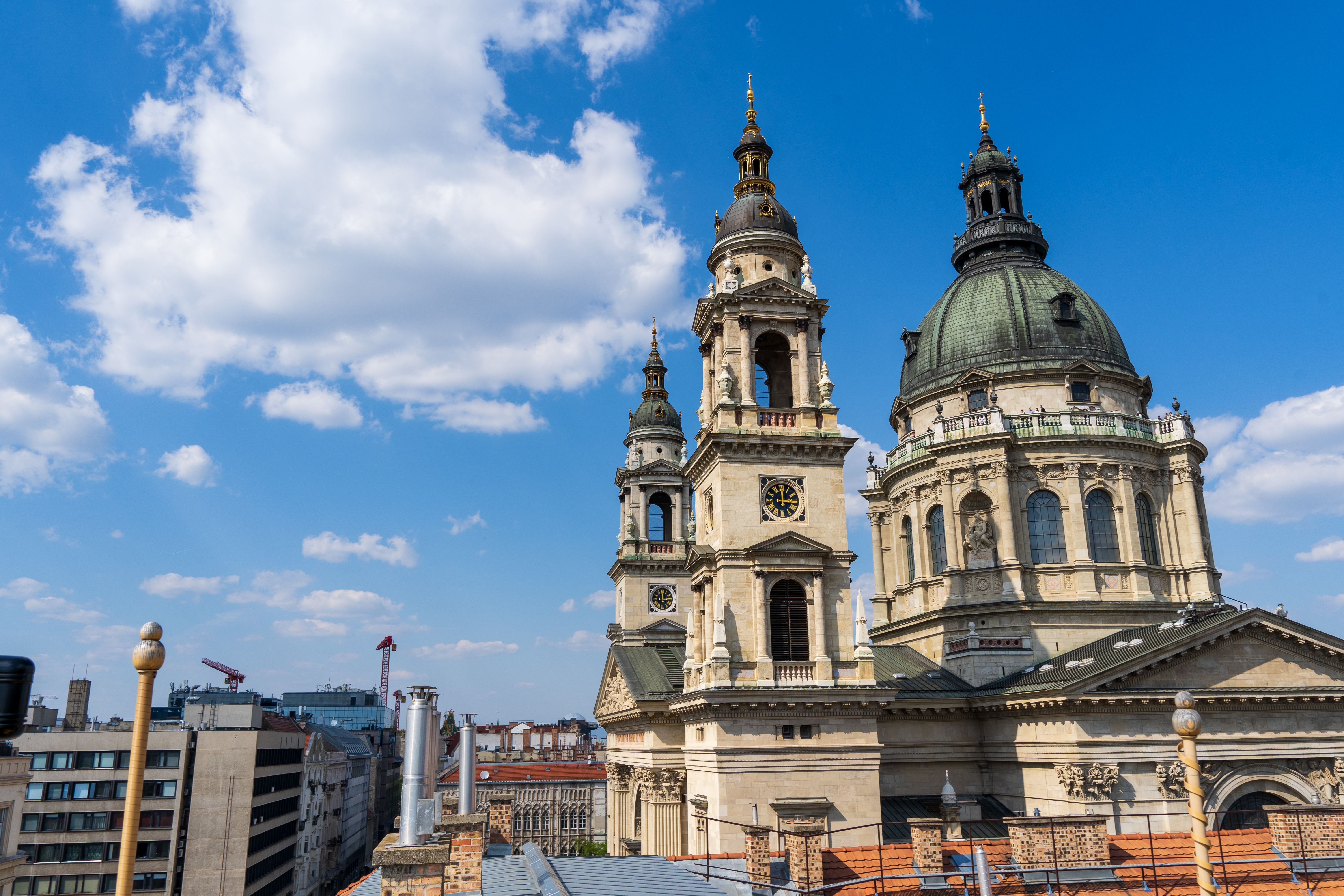 Saint Stephen Basilica in Budapest · Free Stock Photo