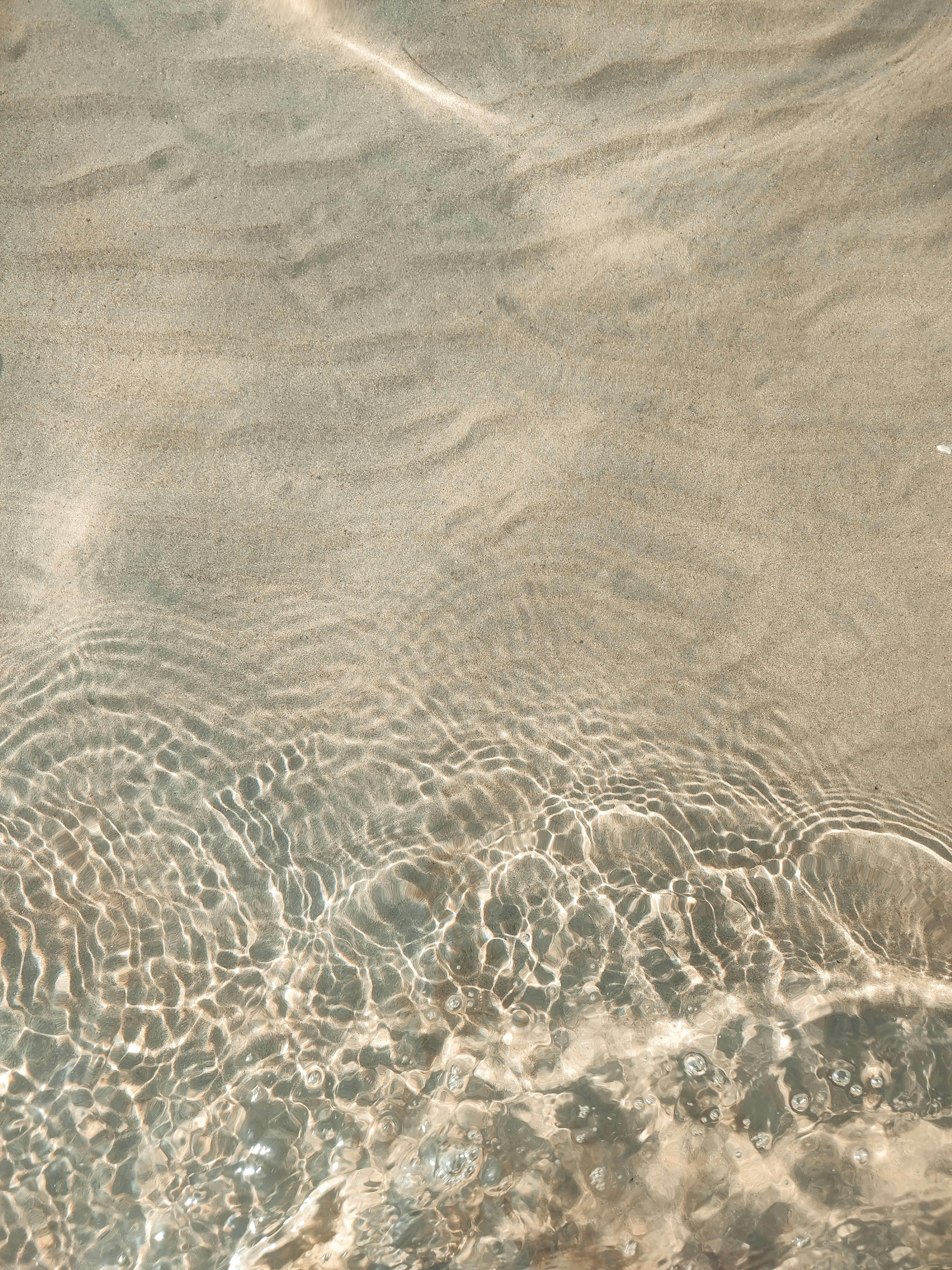 Shallow Water on Shore · Free Stock Photo