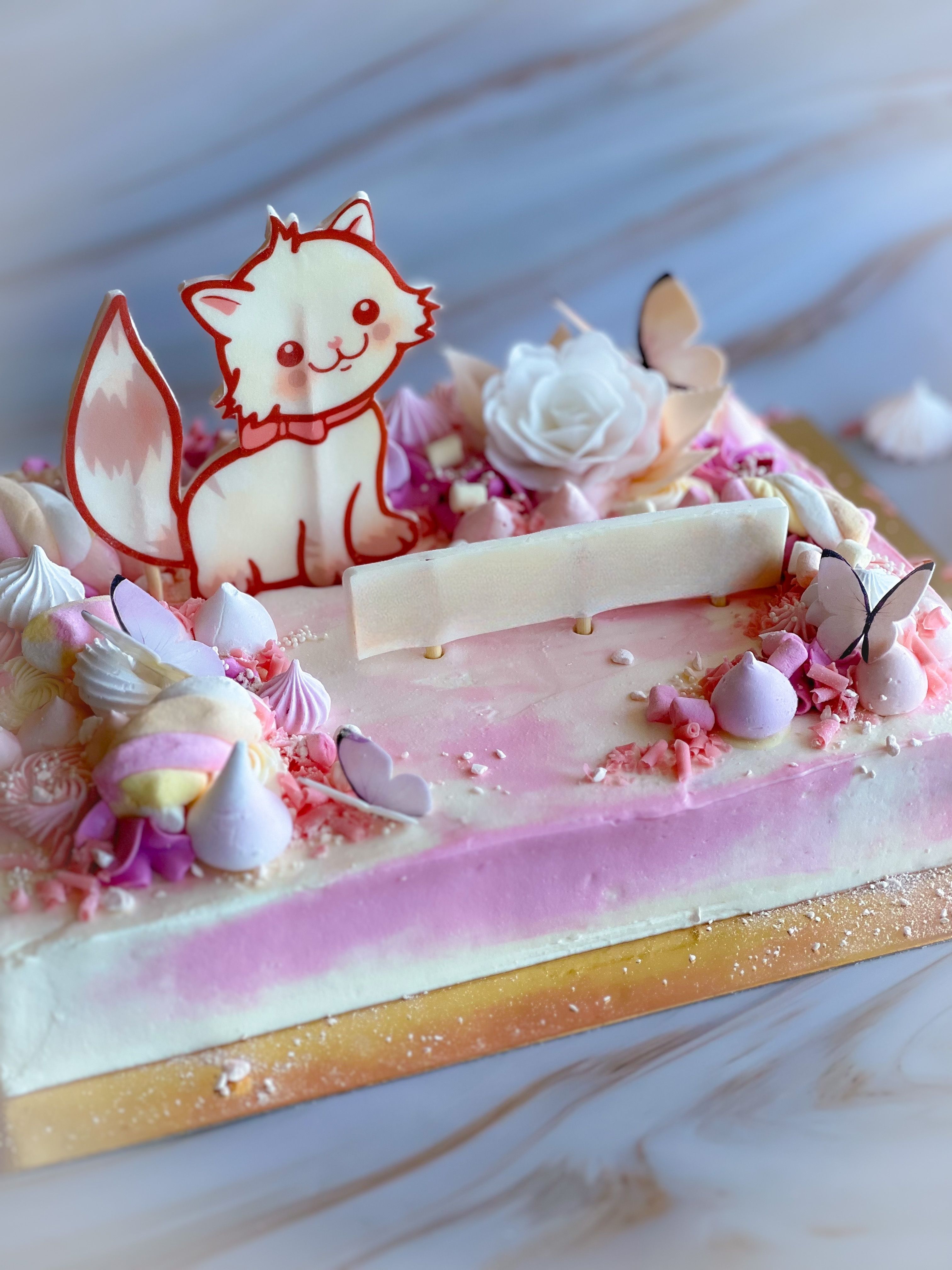 Pink Kitten Cookie Cake · Free Stock Photo