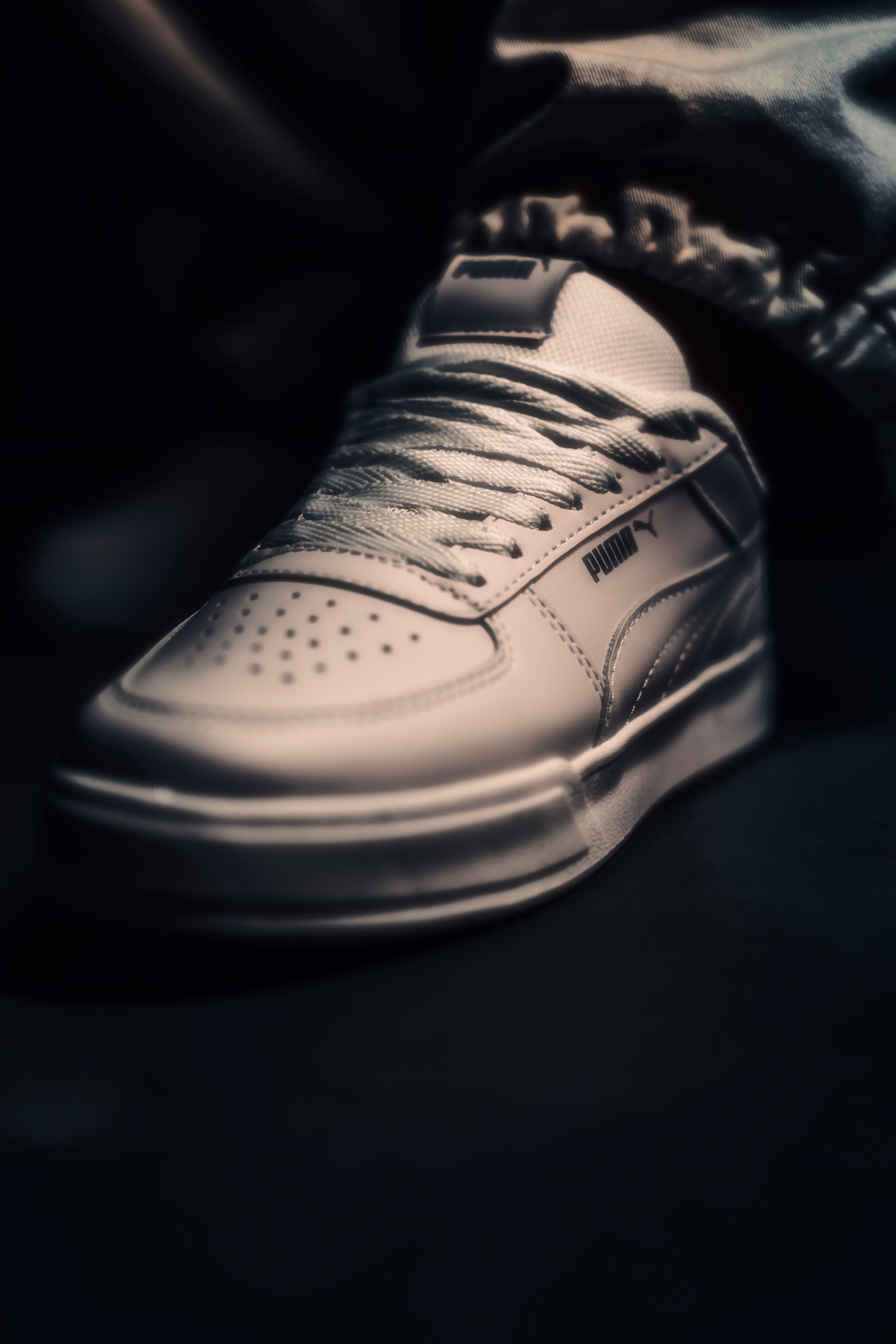 Legs in White Trainers with Red Lines · Free Stock Photo