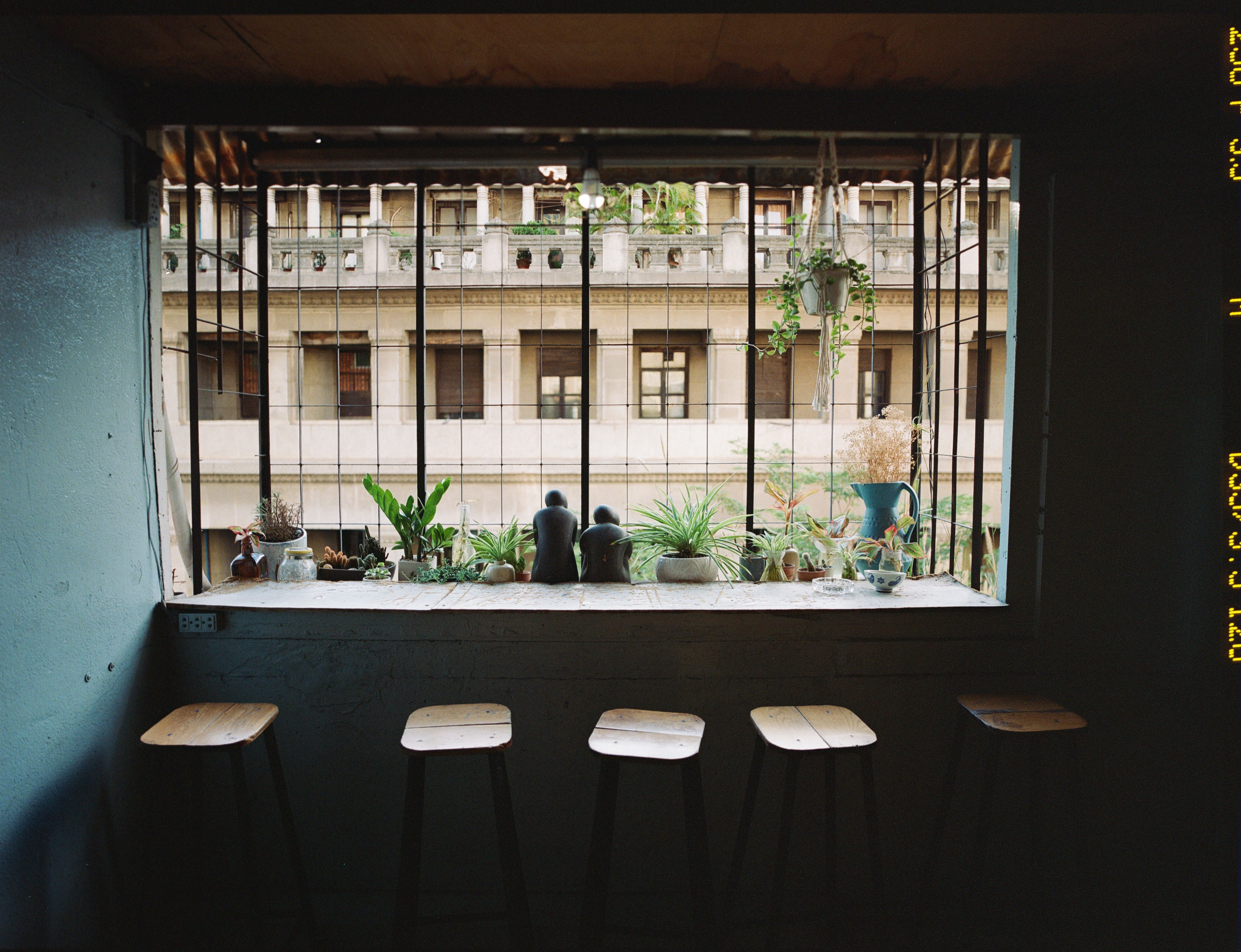 Window in Bar · Free Stock Photo