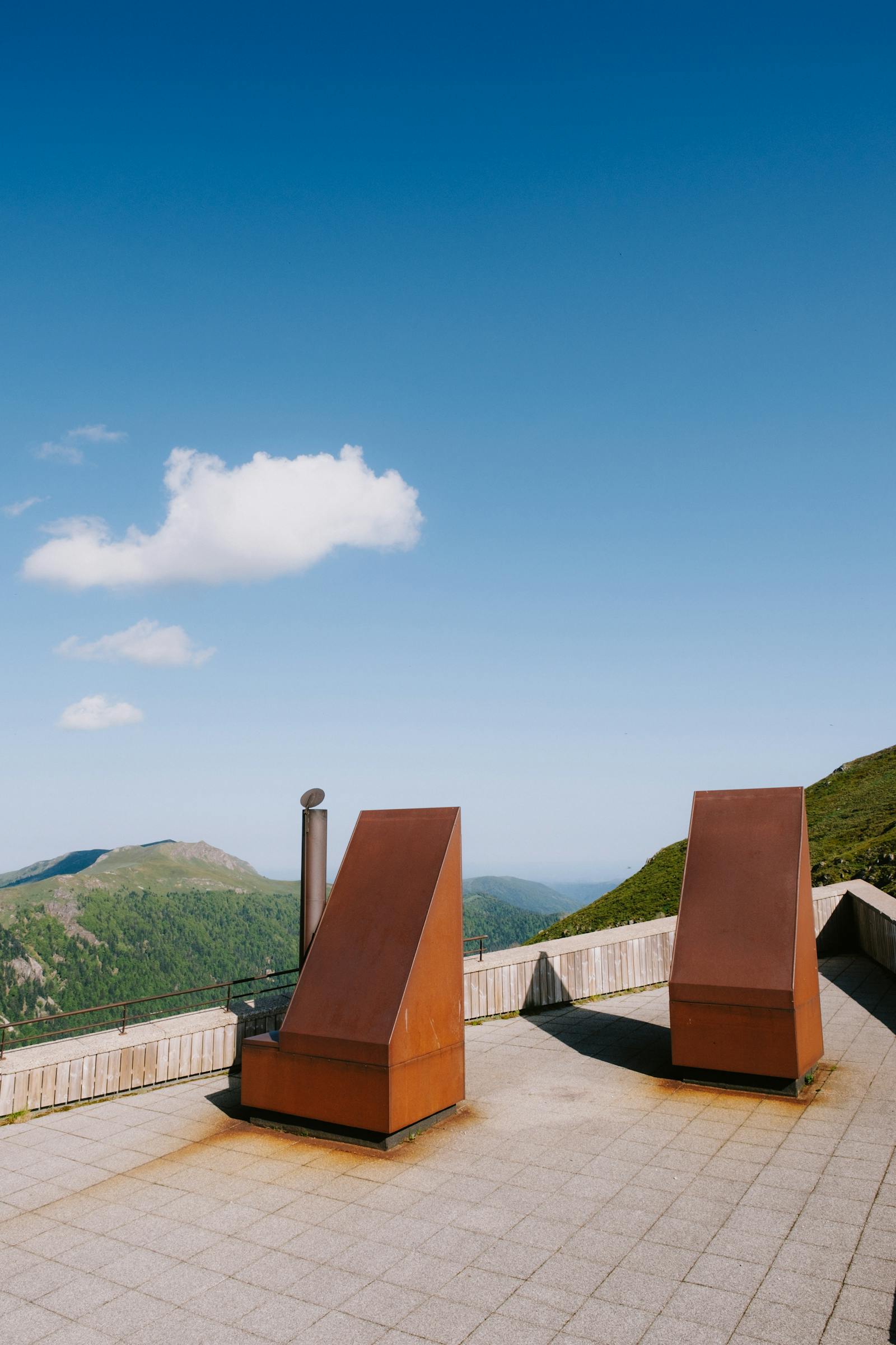 Leaking Roof Photos, Download The BEST Free Leaking Roof Stock Photos ...