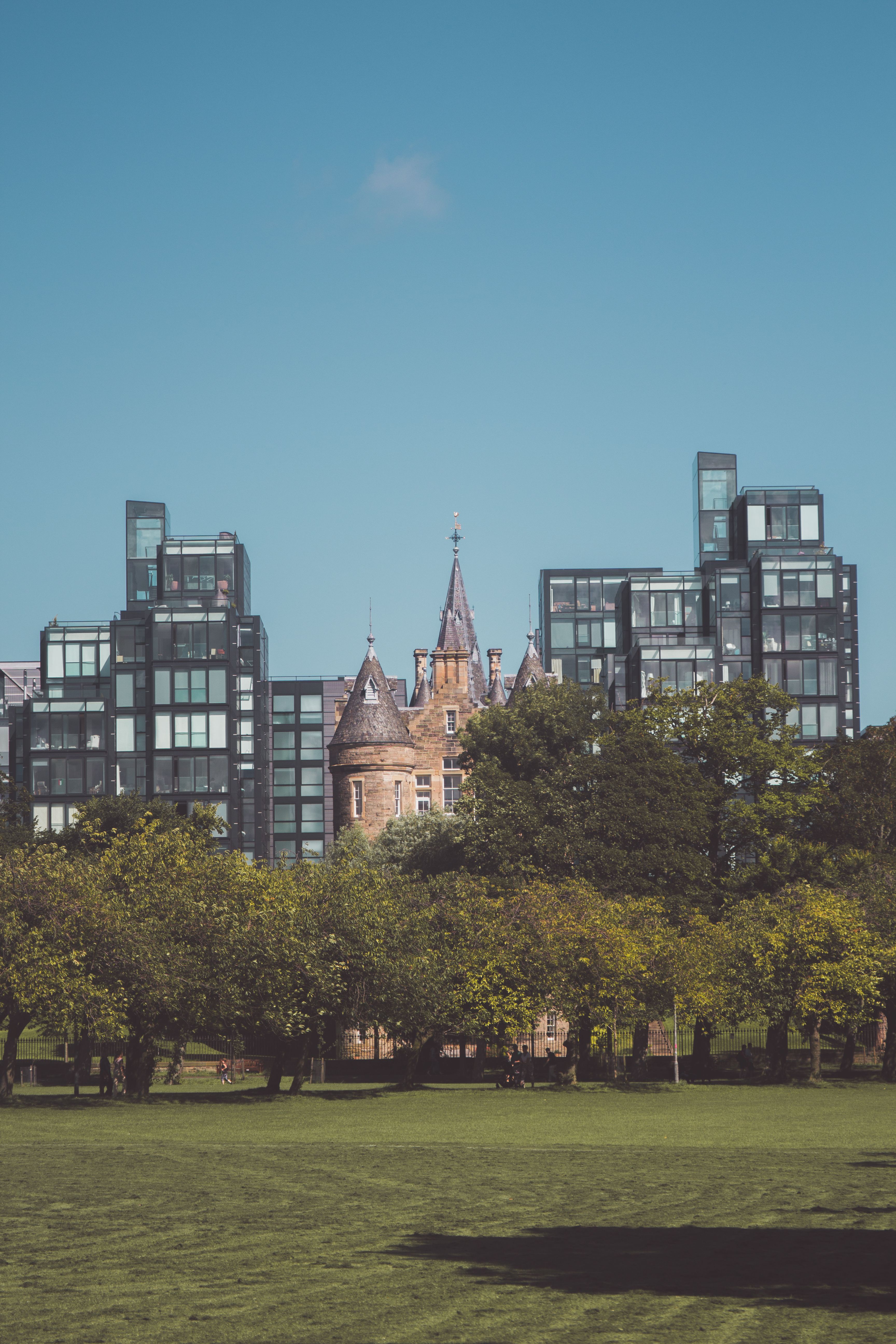 Traditional and Modern Buildings in Edinburgh · Free Stock Photo