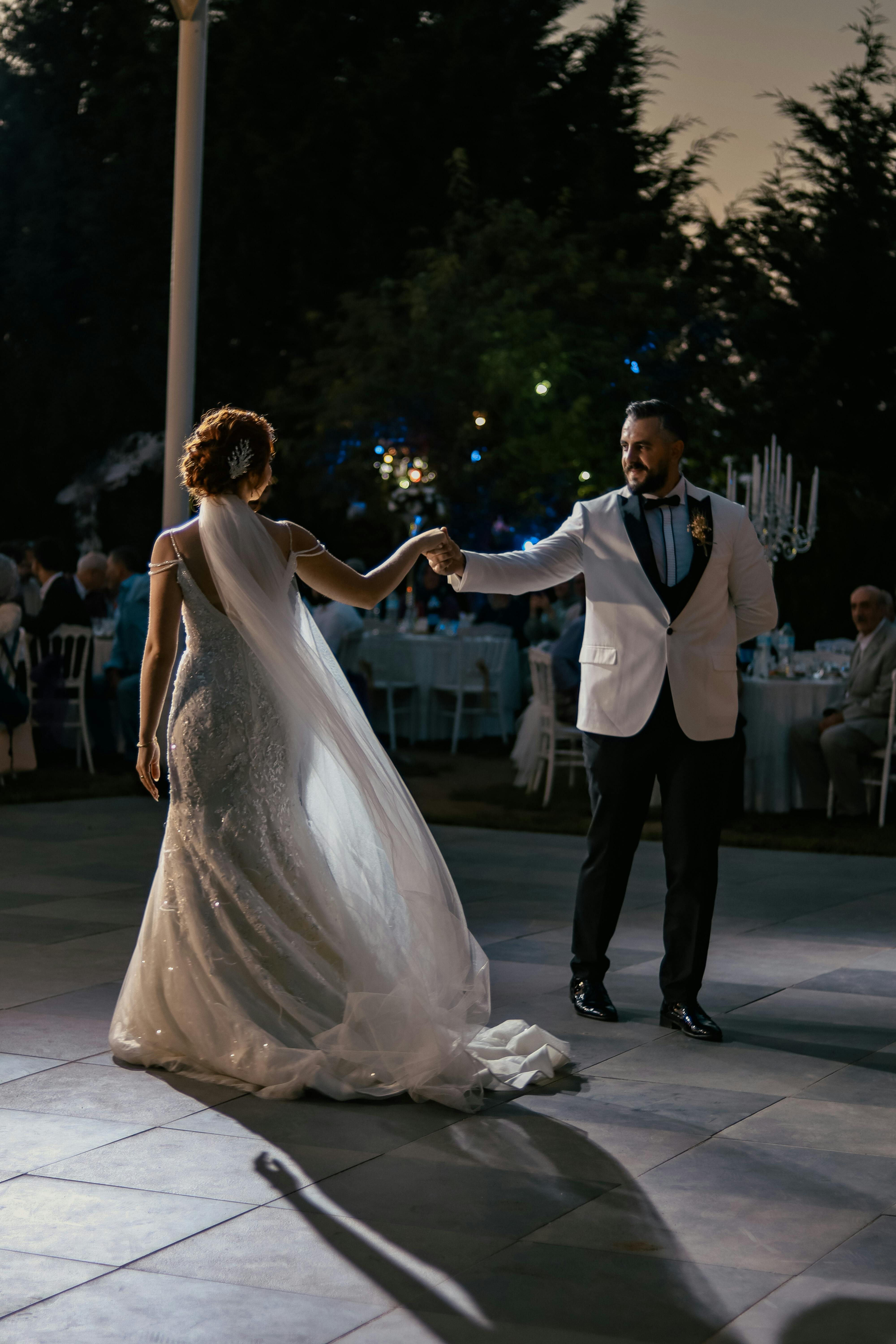 Smiling Newlyweds Dancing on Weeding · Free Stock Photo