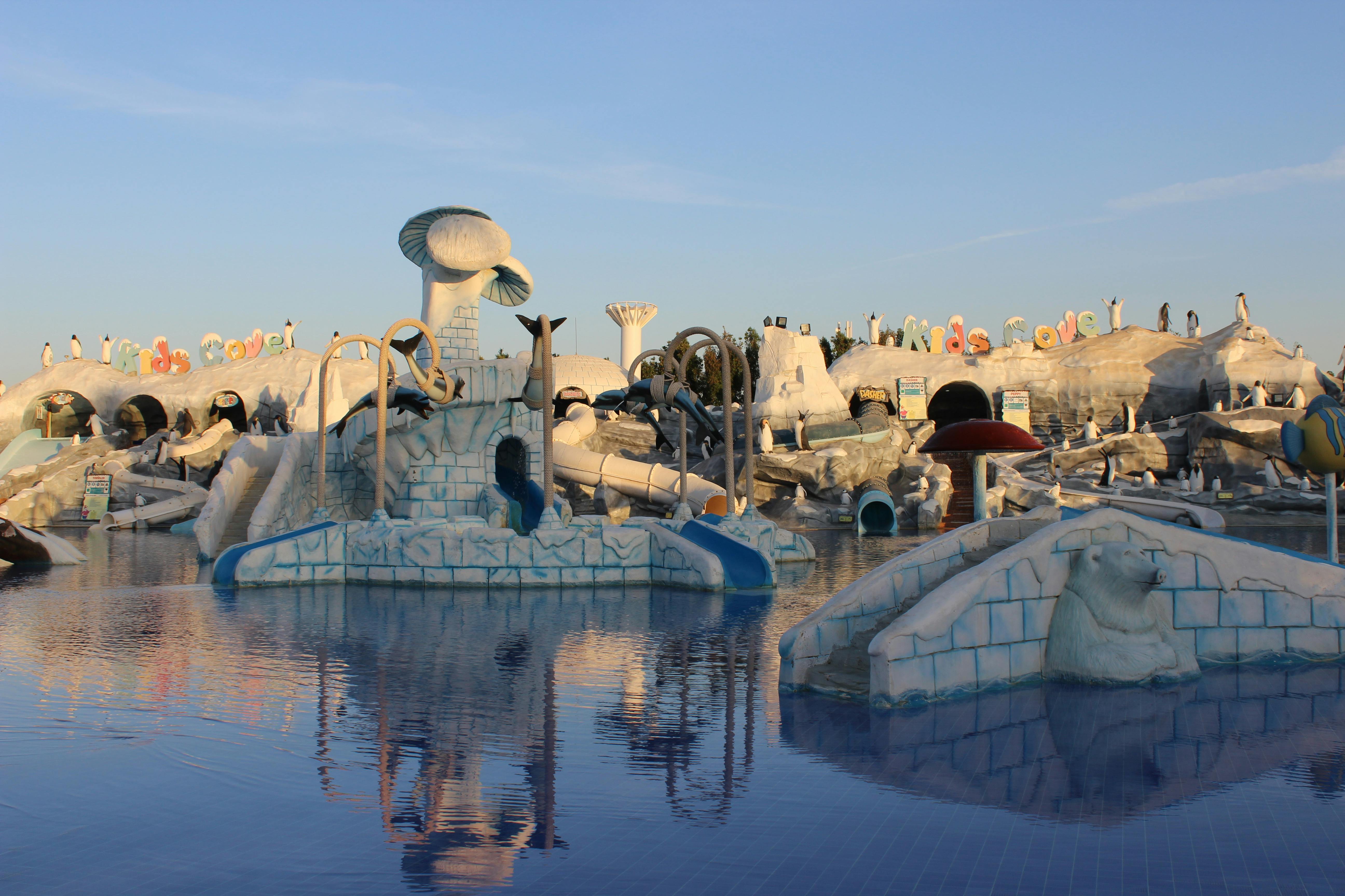 Attractions Photos, Download The BEST Free Attractions Stock Photos ...