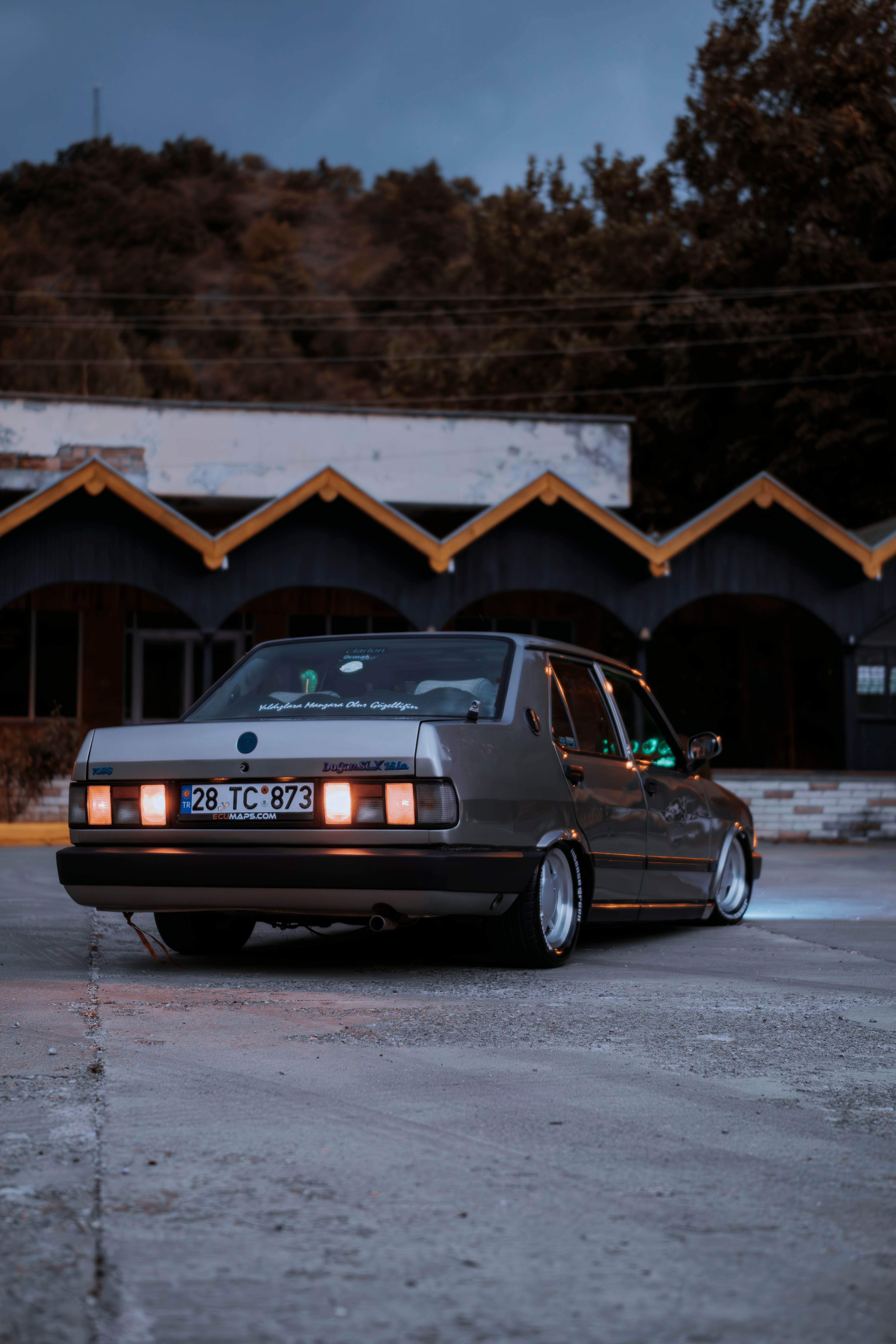 Back View of a Car · Free Stock Photo