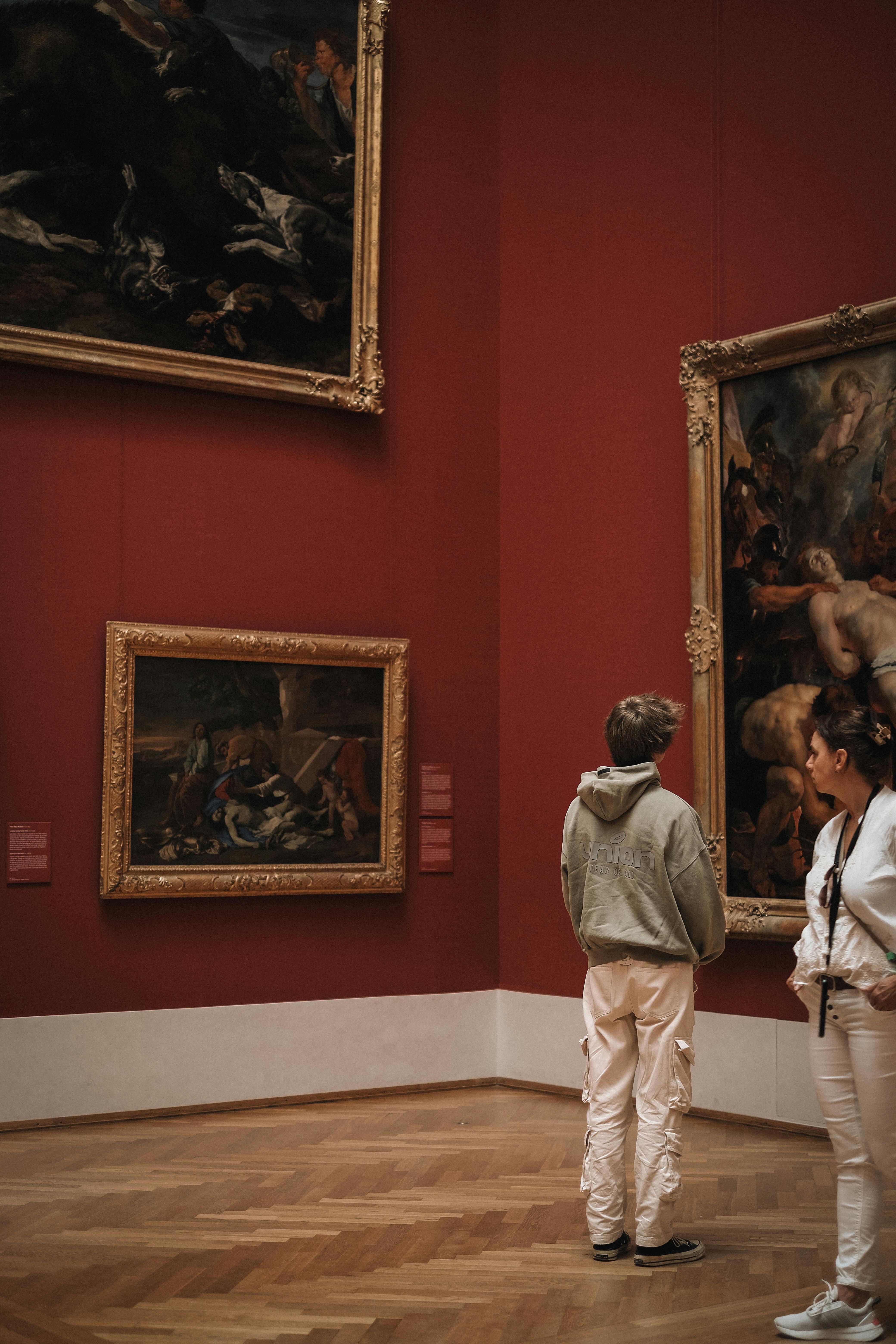 People Inside Museum · Free Stock Photo