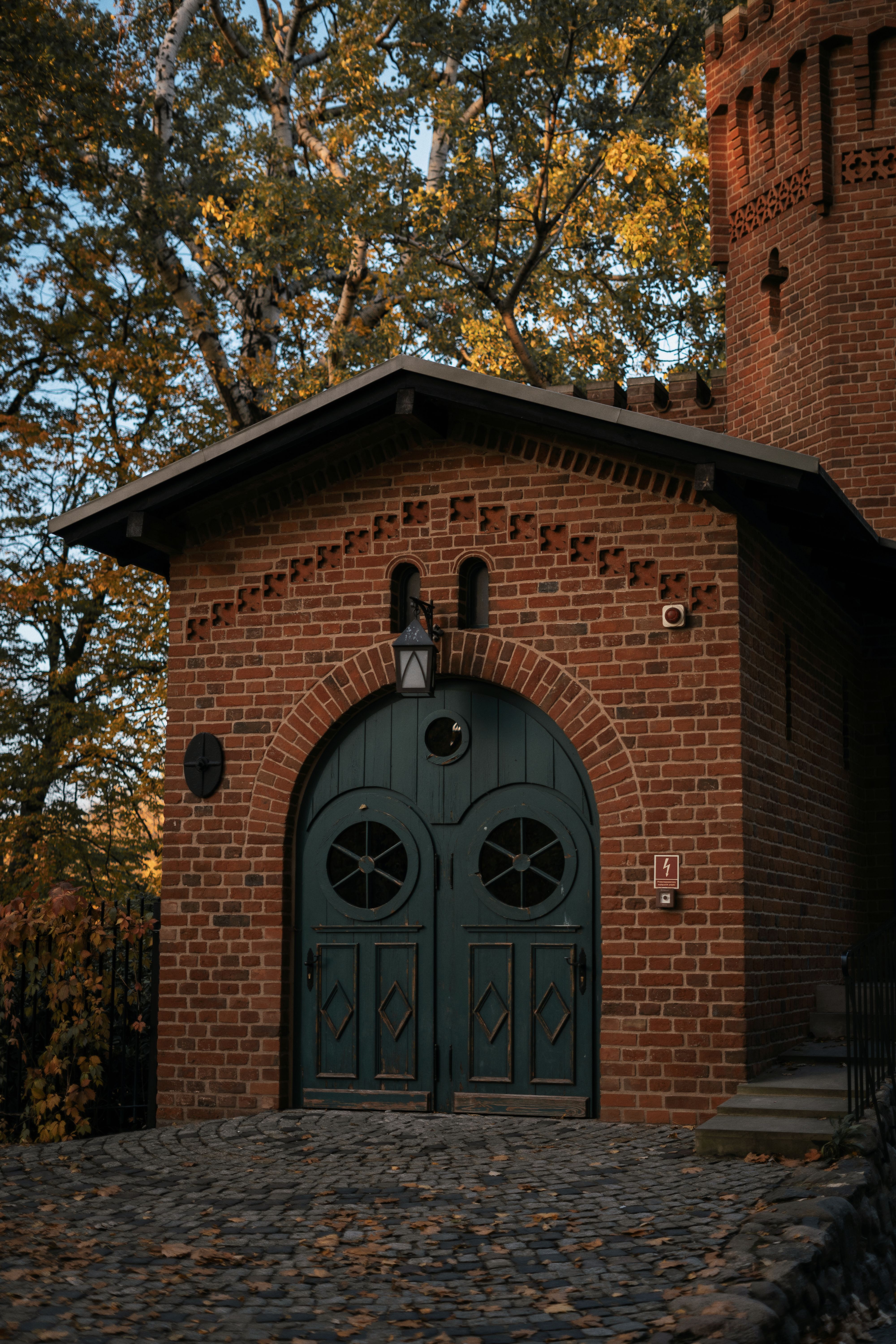 Historical Brick Building in Park · Free Stock Photo