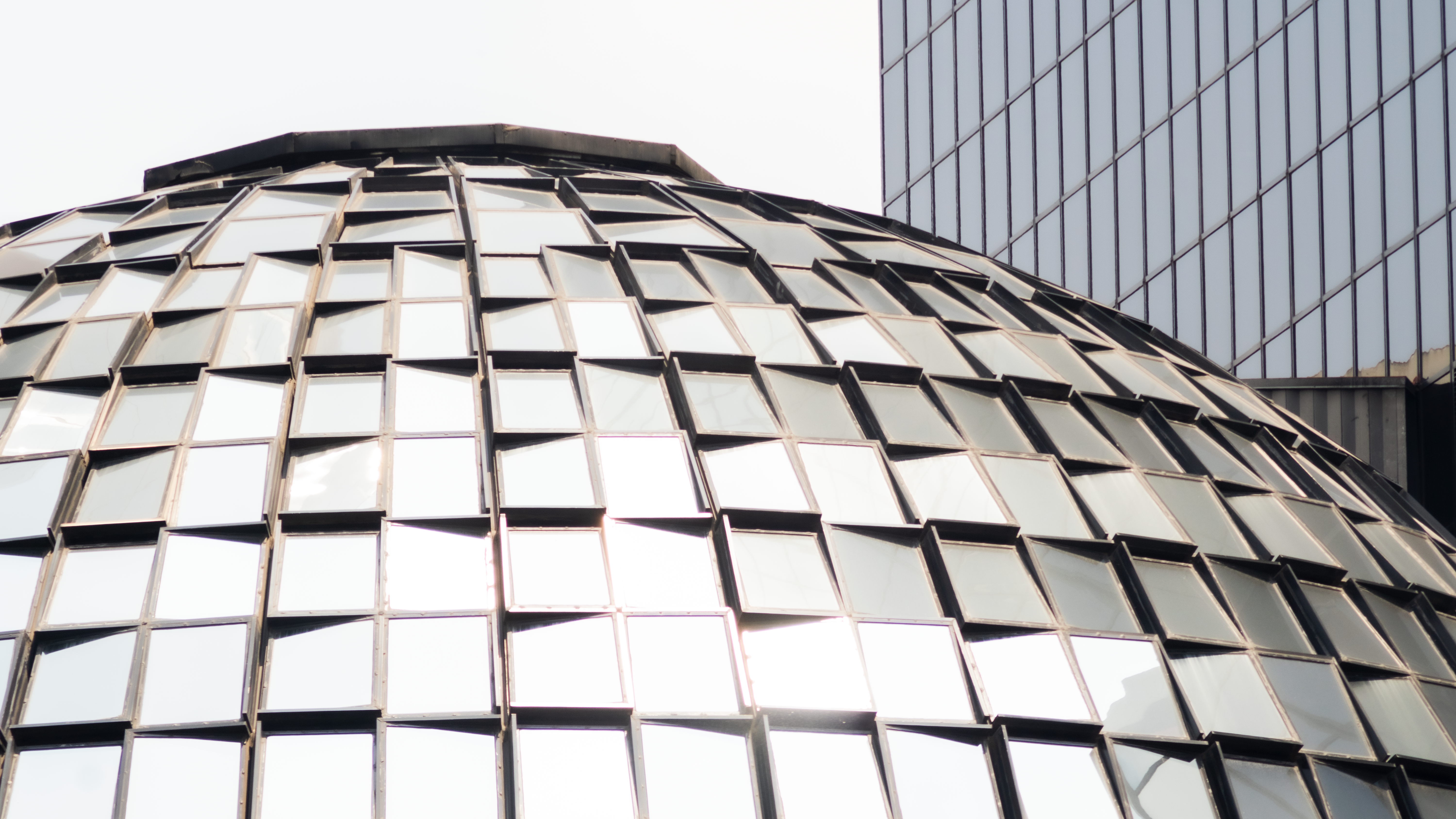 Building Dome with Windows · Free Stock Photo