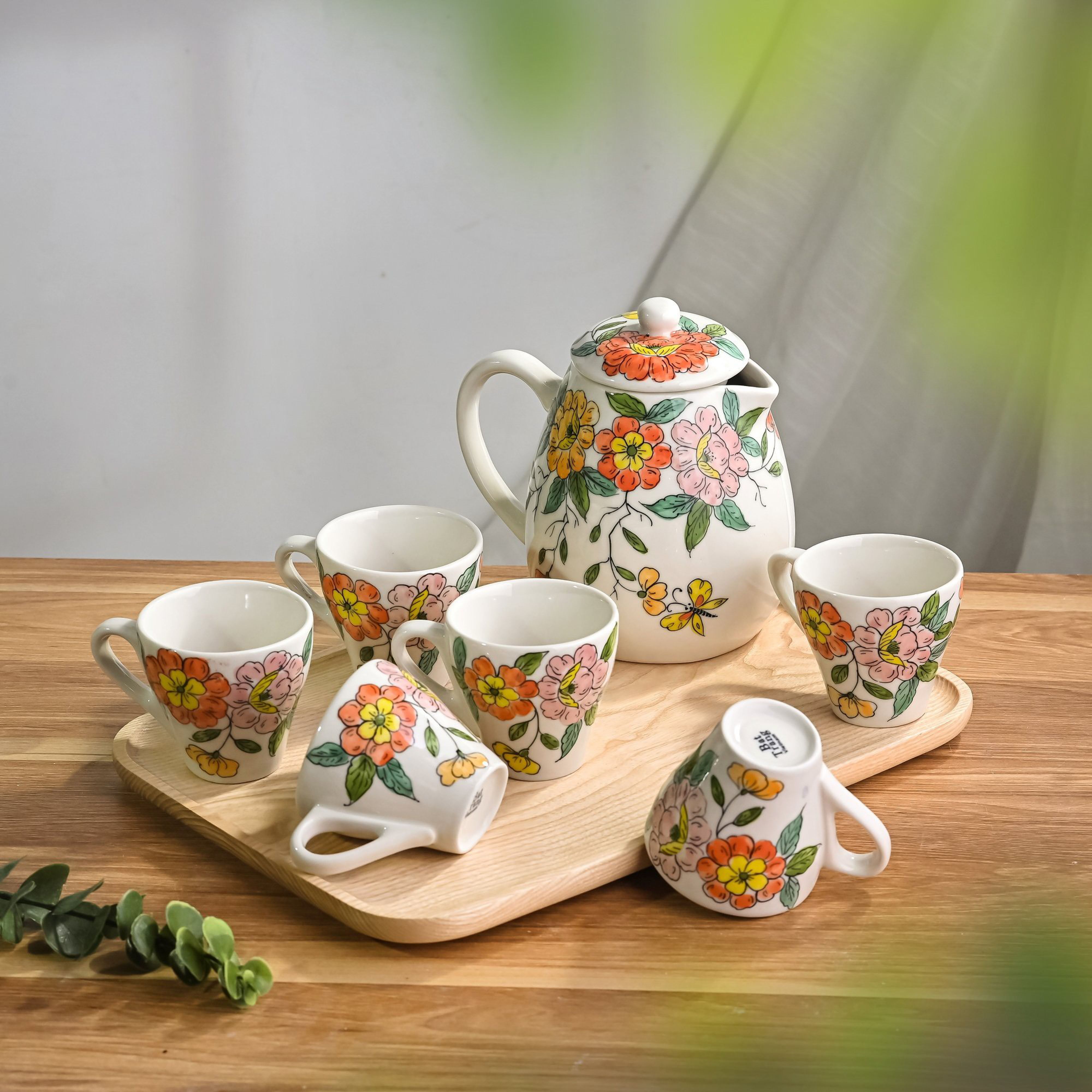 Flowers Painted on Cups and Kettle · Free Stock Photo