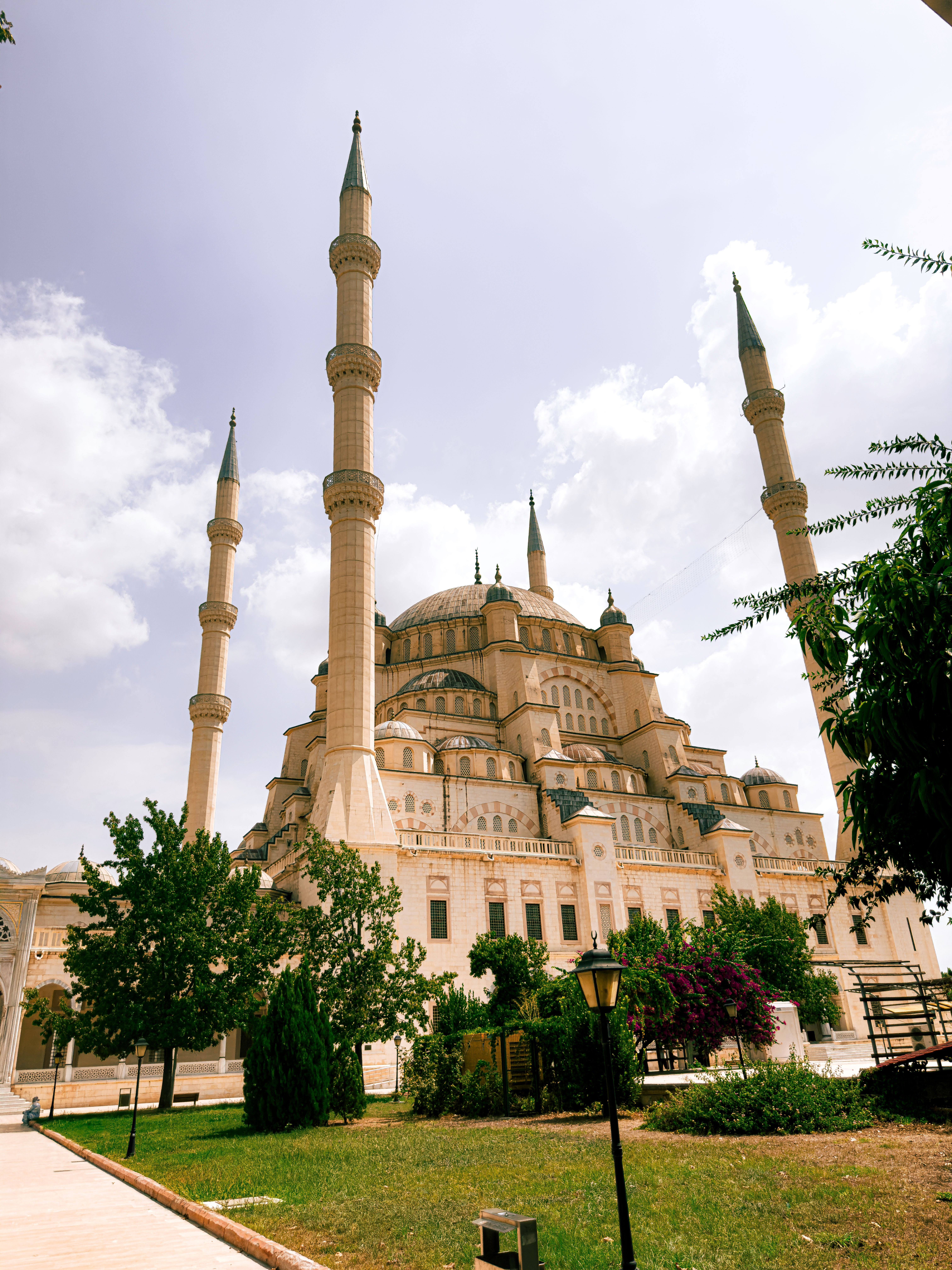 Traditional Mosque in Turkey · Free Stock Photo