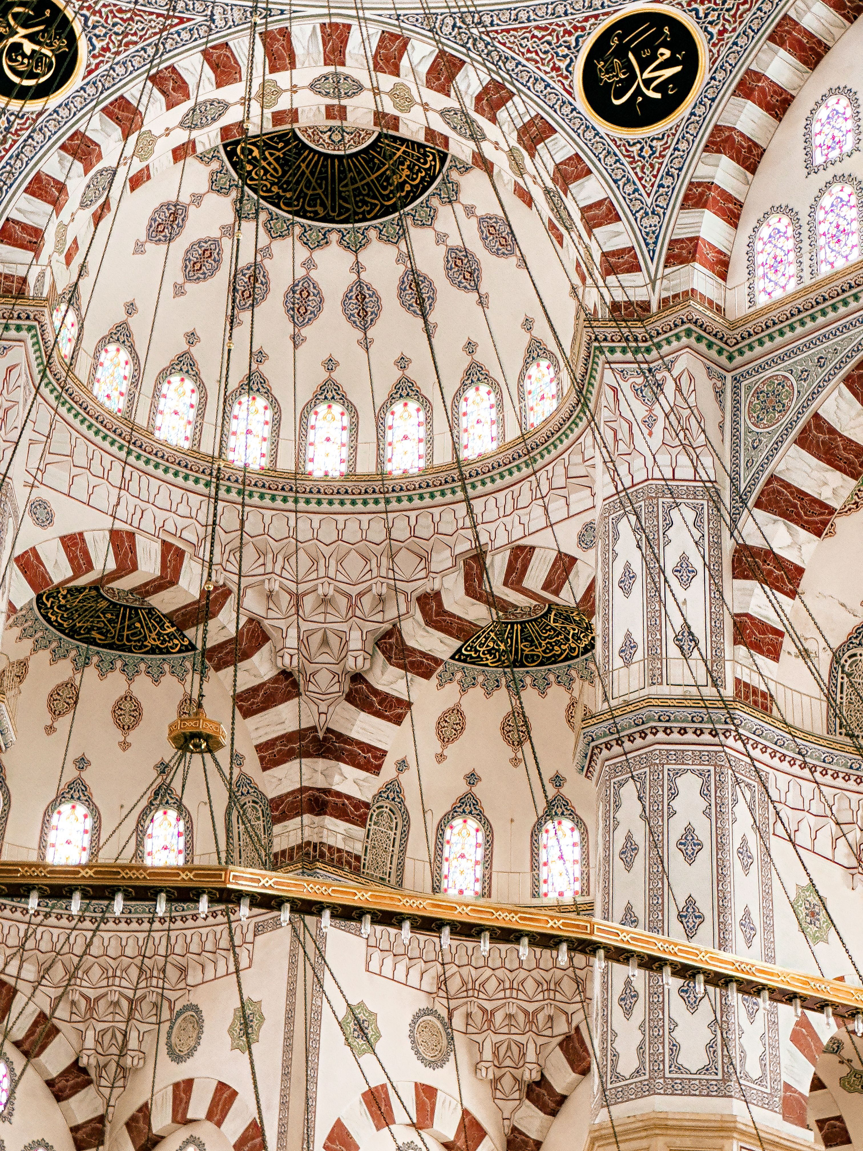 Ornamental ceiling of Islam medieval mosque with arched windows · Free ...