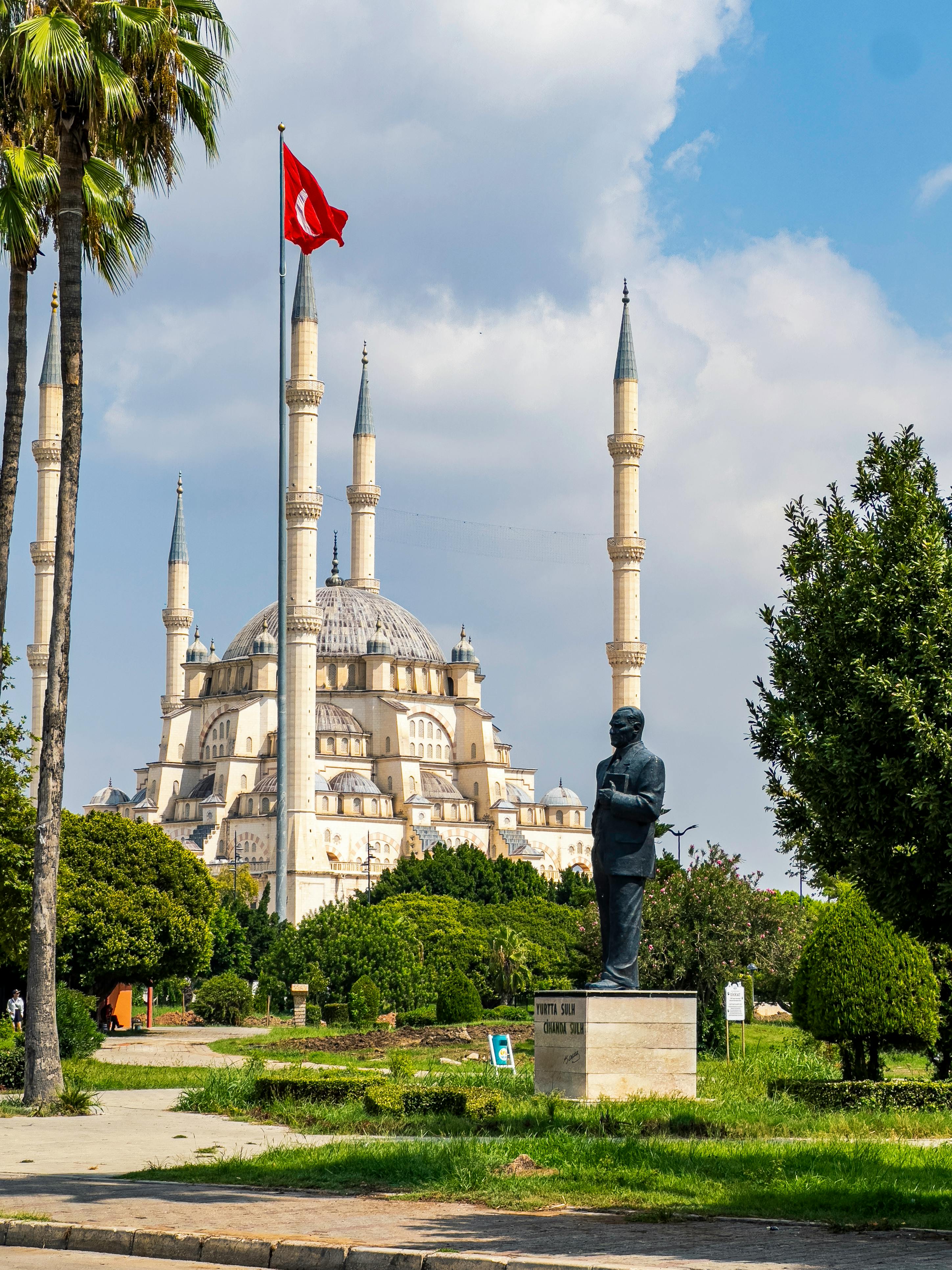 Traditional Mosque in Turkey · Free Stock Photo