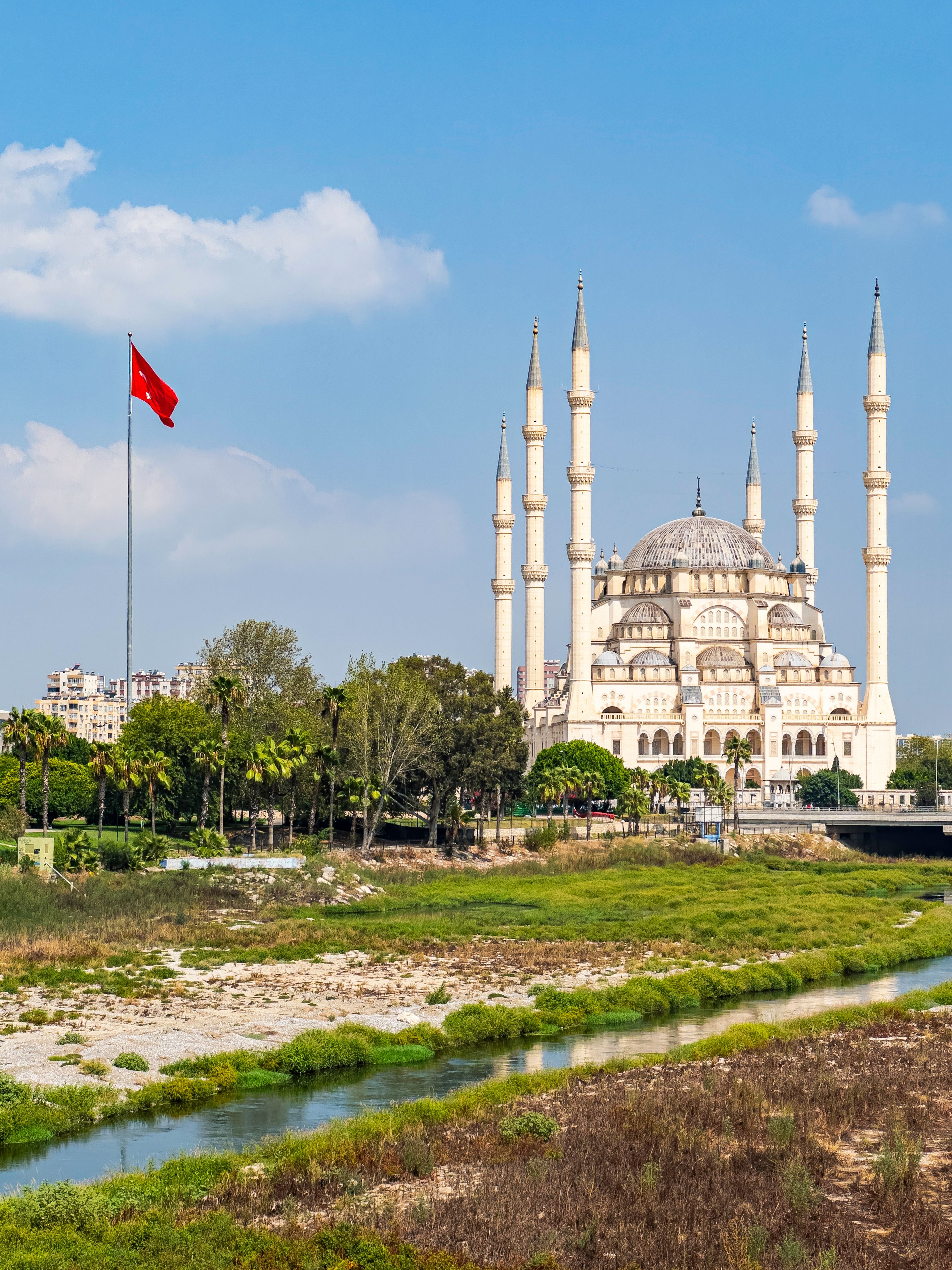 Traditional Mosque in Istanbul · Free Stock Photo