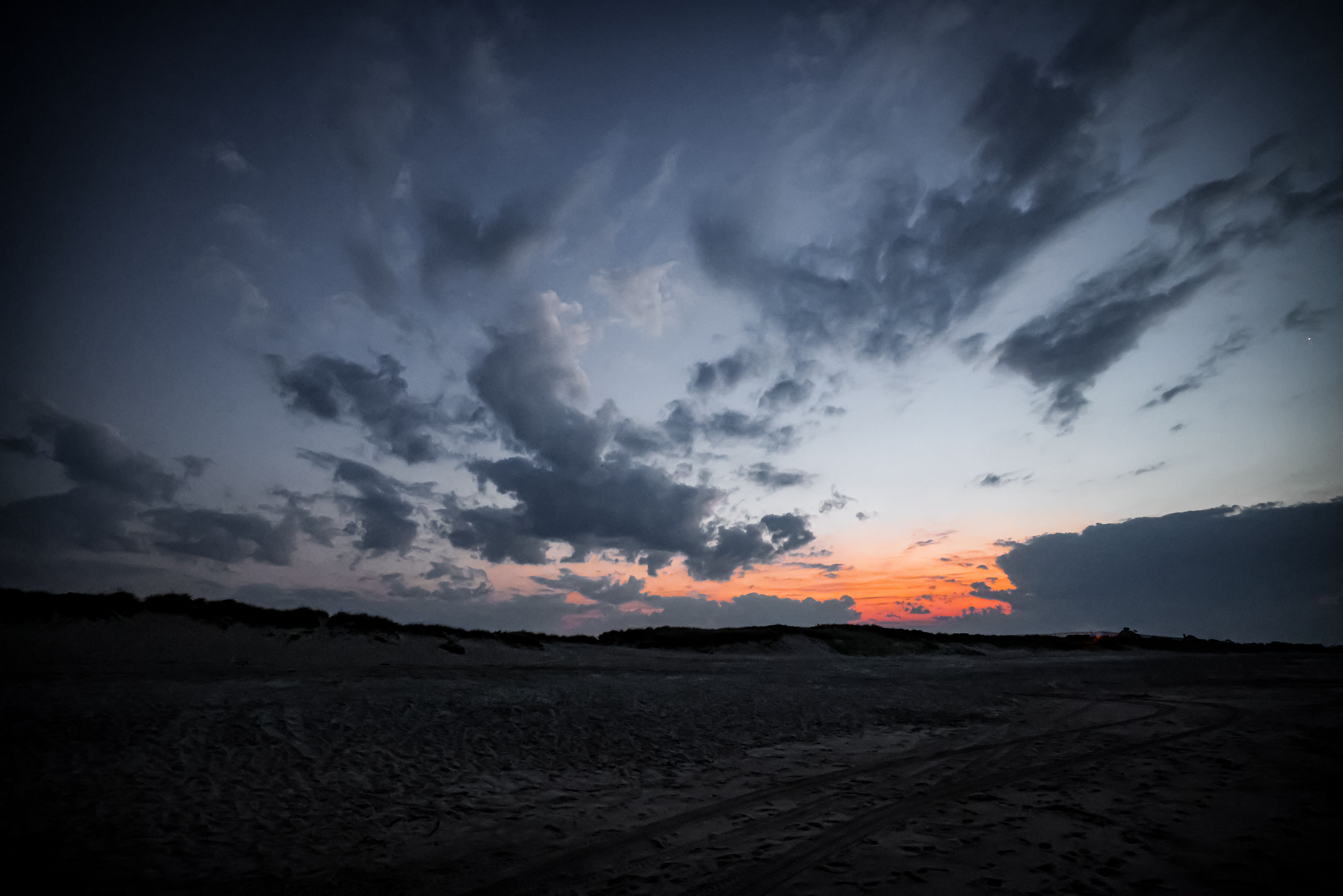 View of the Sky at Dusk · Free Stock Photo