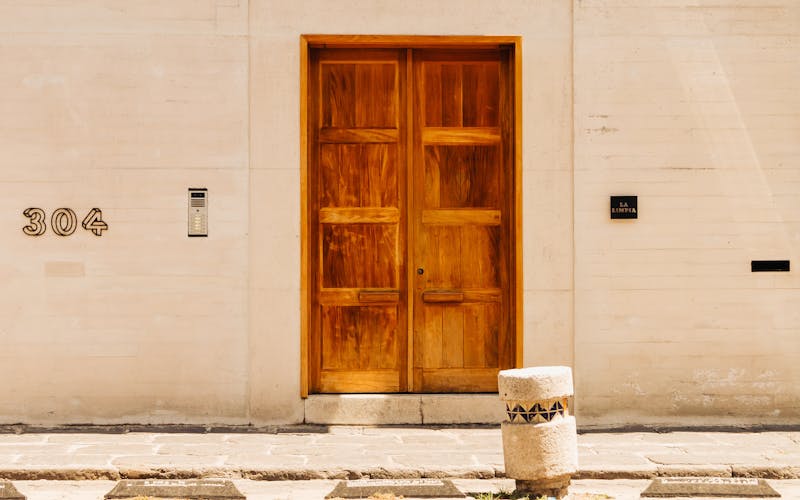 Life Lessons for My Daughter: Why a Guy’s House Matters More Than His ...