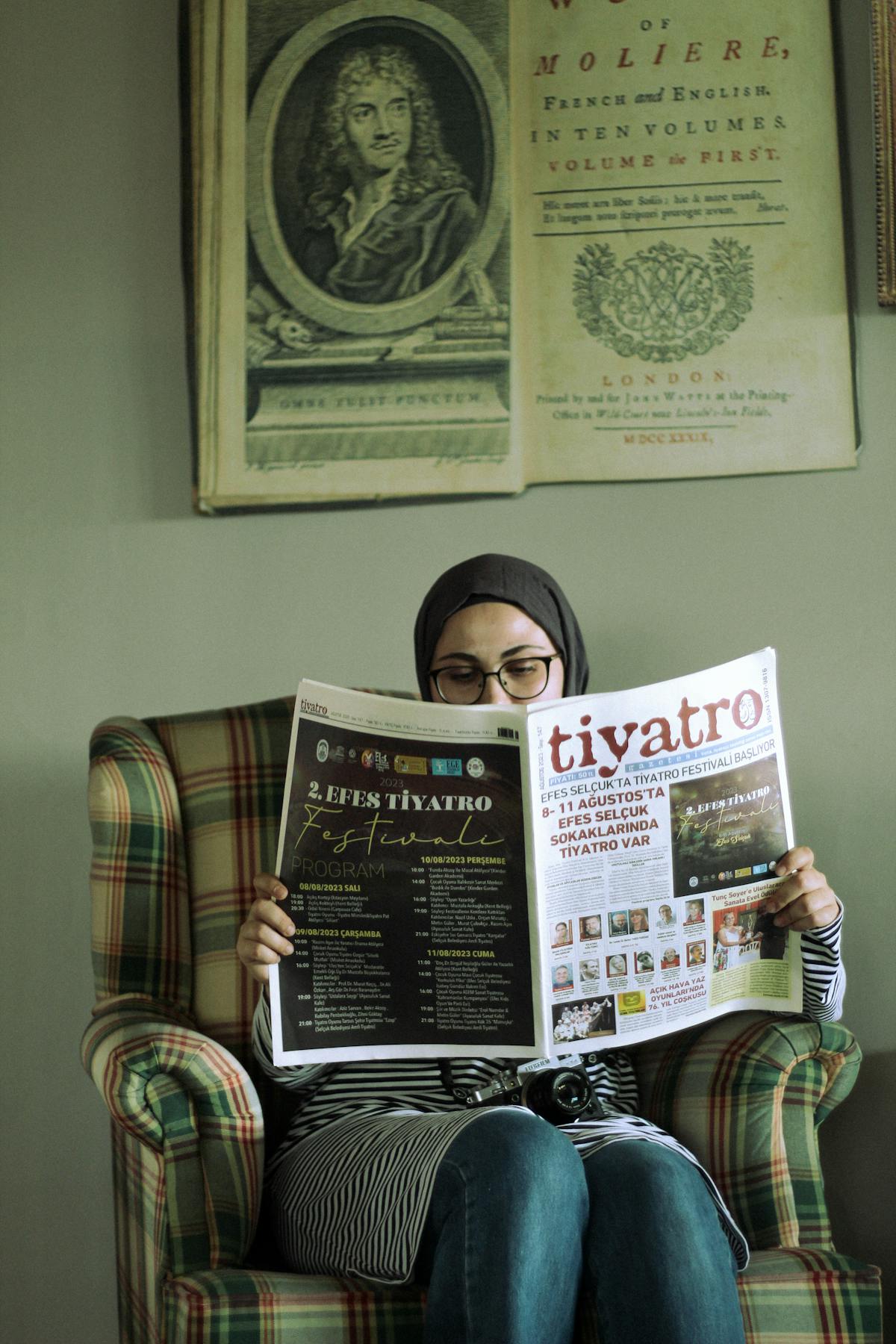 Curiosity Reading Photos, Download The BEST Free Curiosity Reading ...