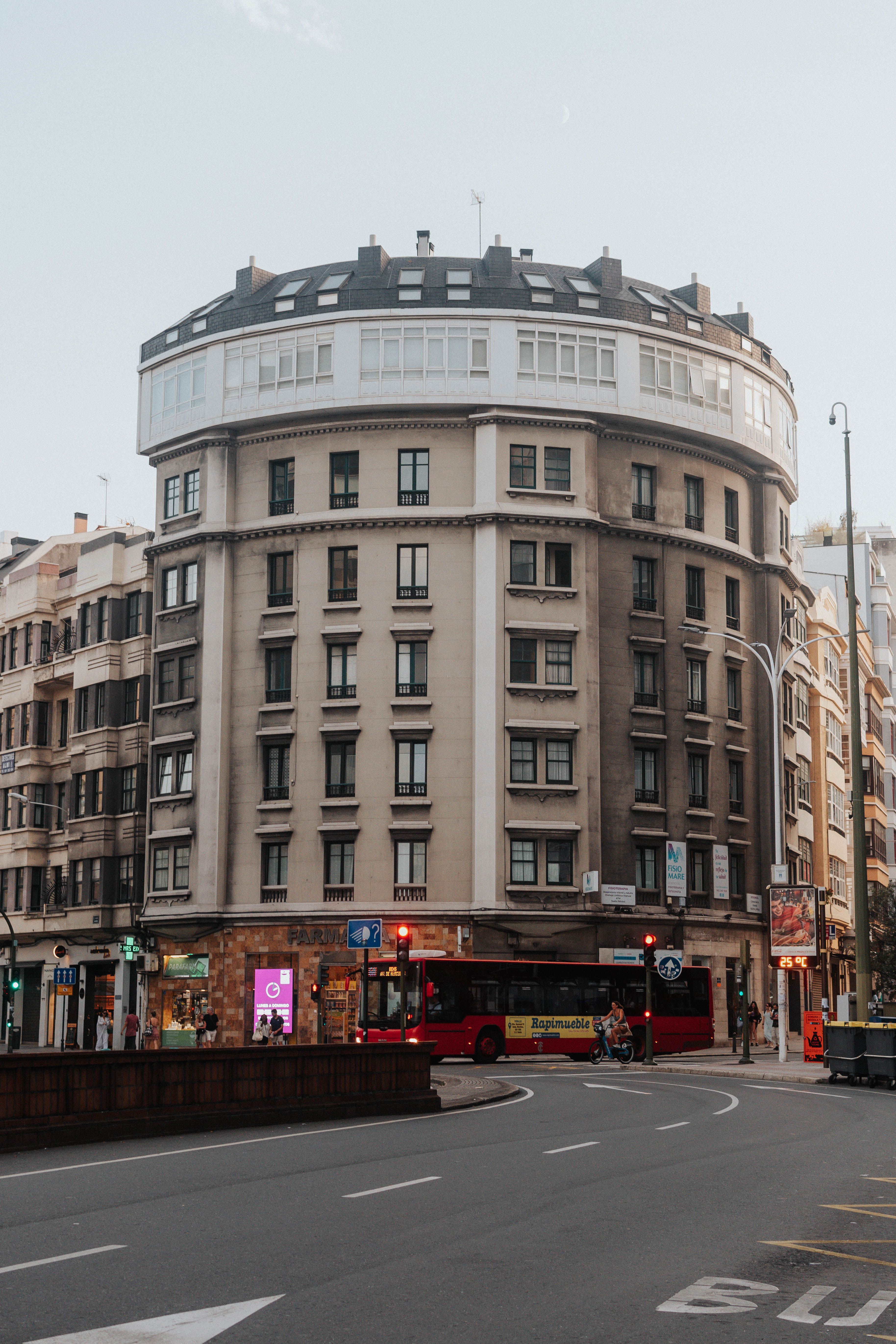 Corner Building in a City · Free Stock Photo