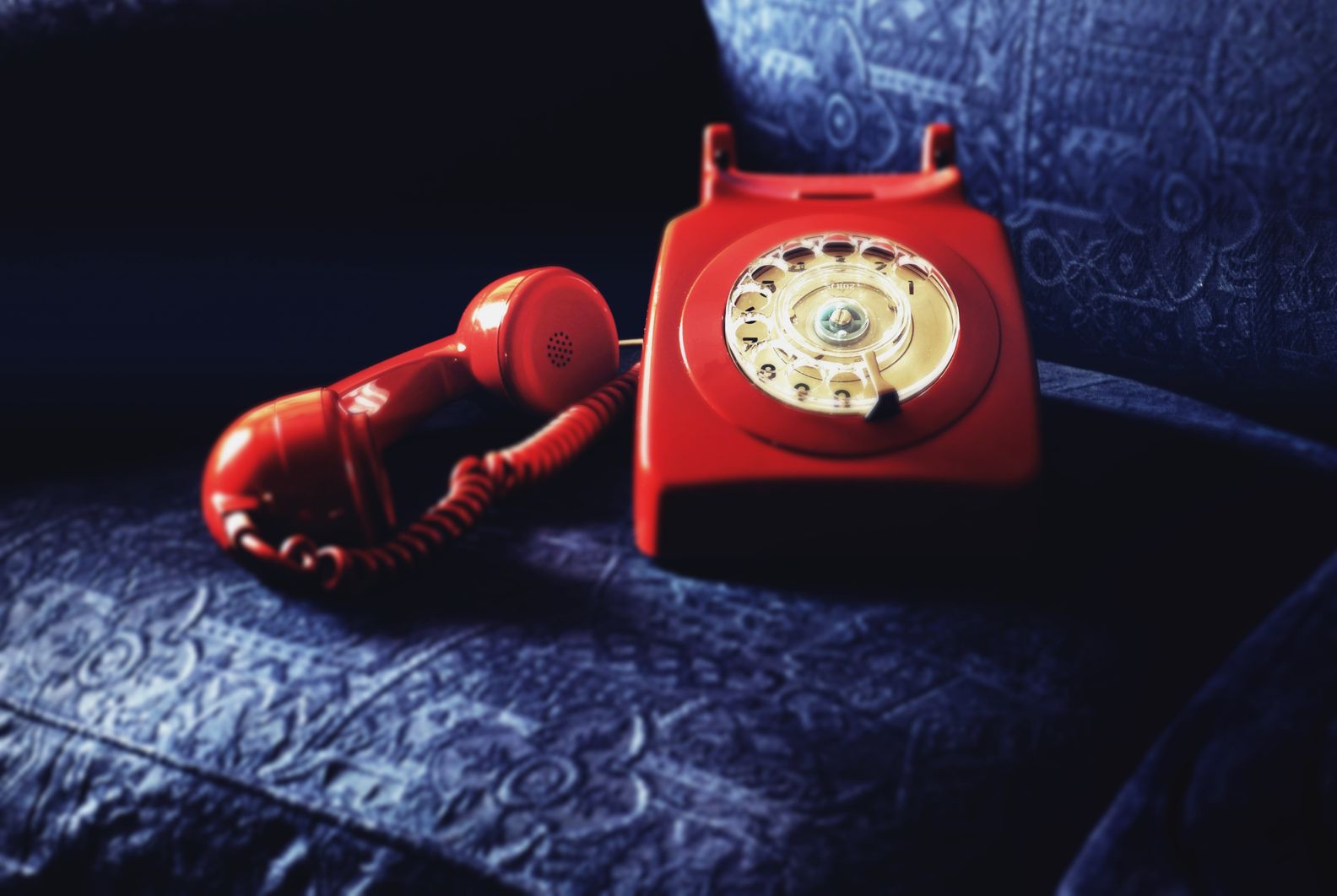 Can I Put Phone in Fridge Not Freezer? Dangers Exposed