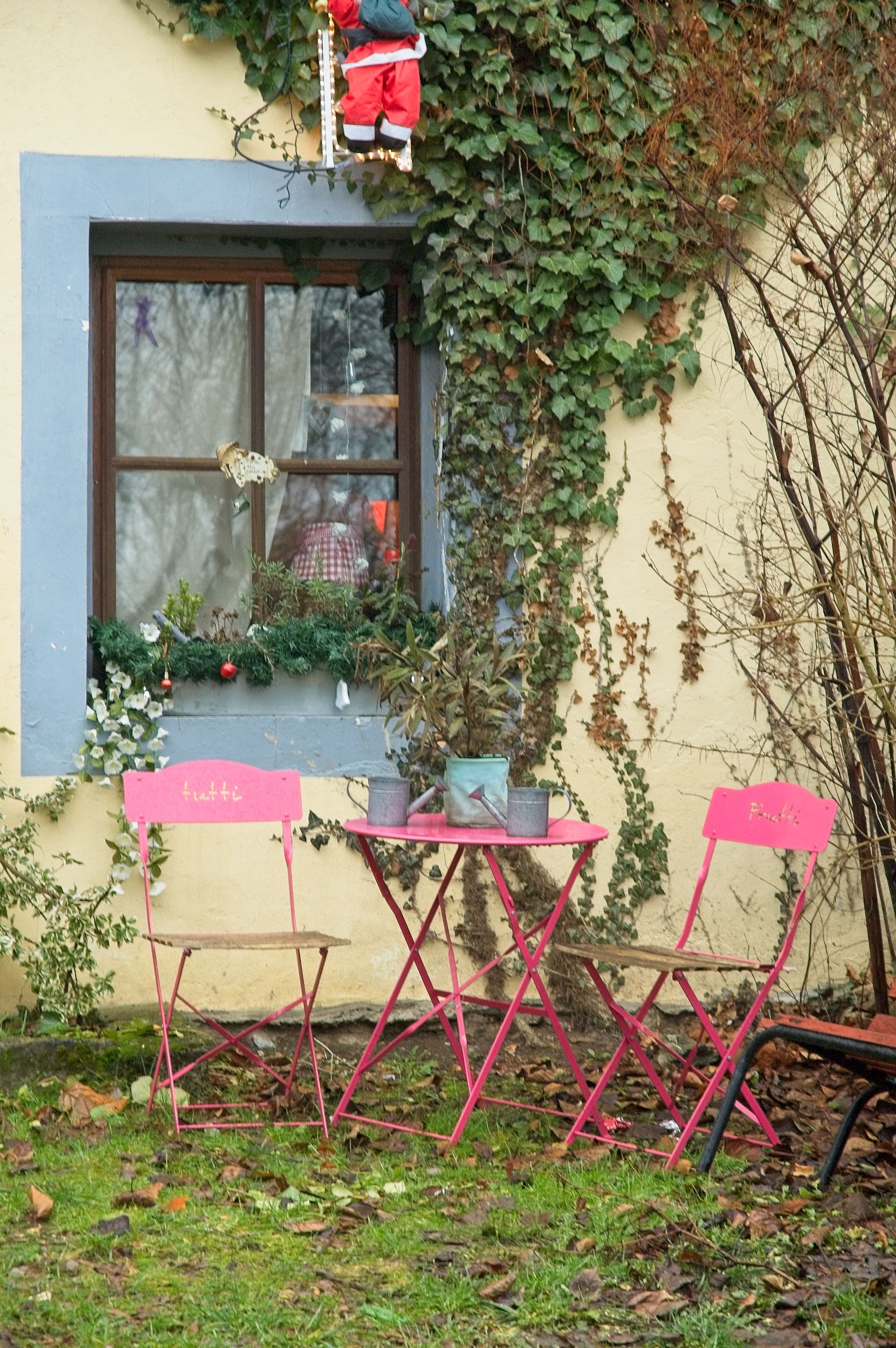 Pink Cafe Table and Chairs · Free Stock Photo