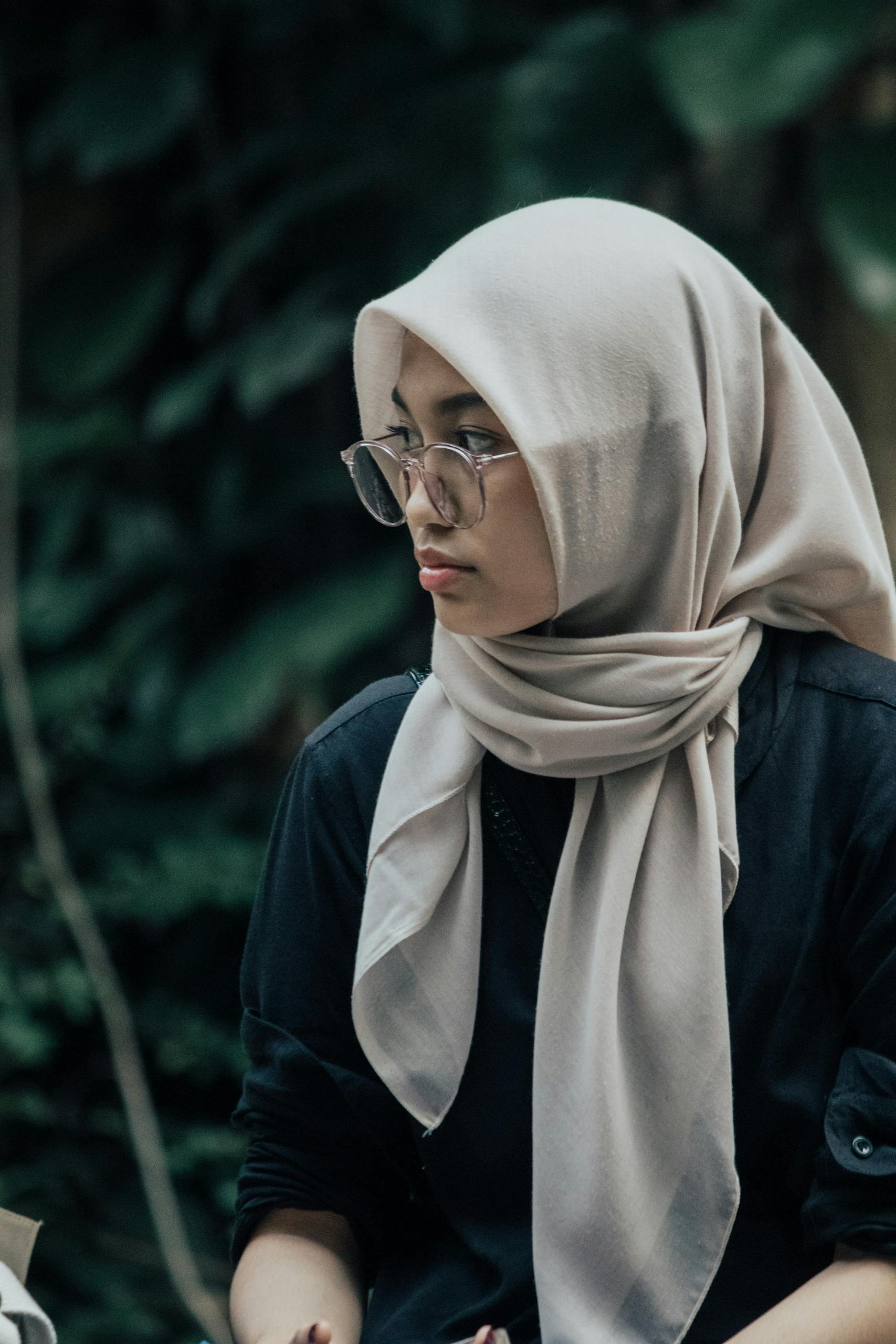 Muslim Kit Photos, Download The BEST Free Muslim Kit Stock Photos & HD ...