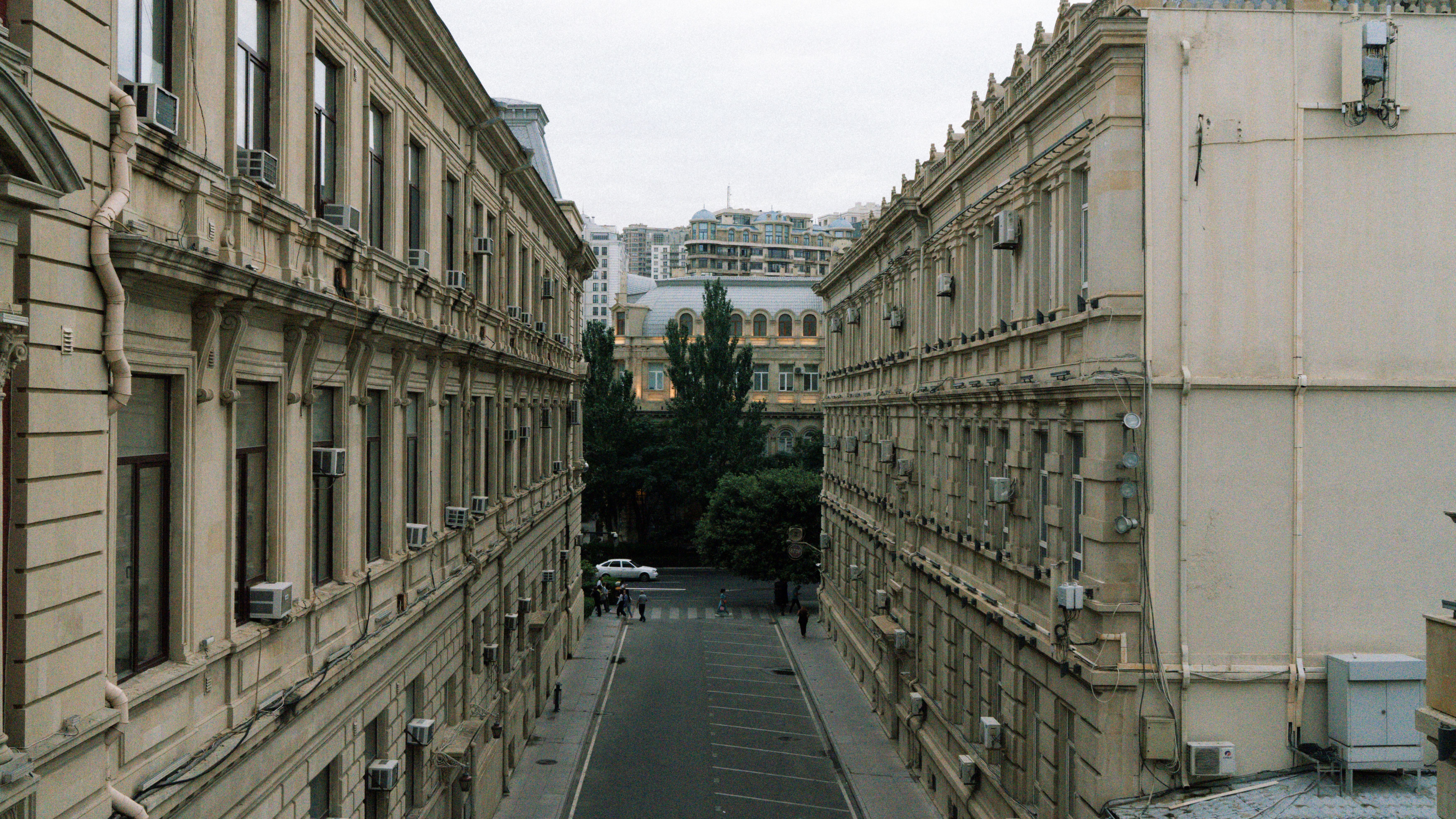 Buildings Along a Street in a City · Free Stock Photo