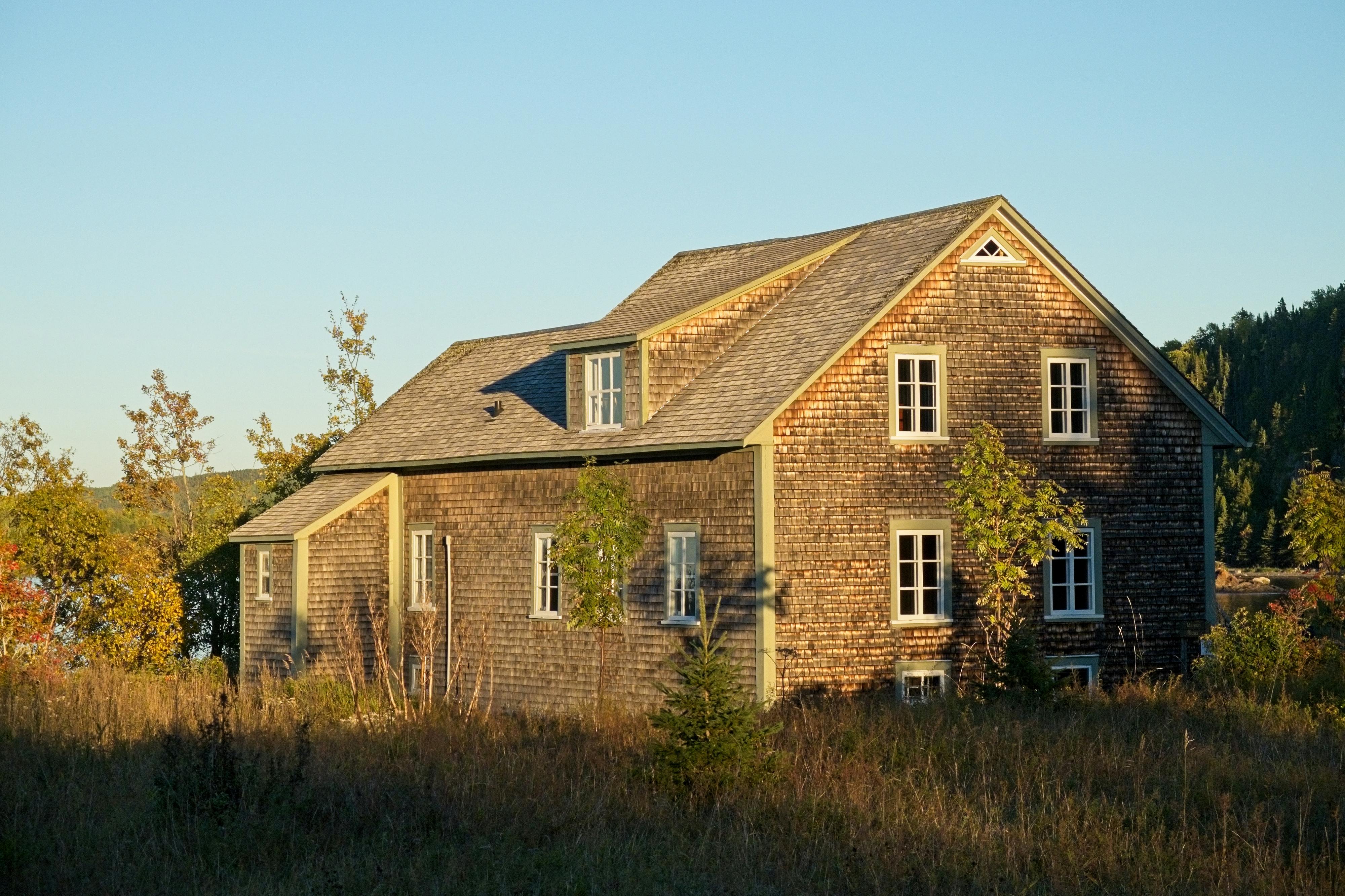 House in Countryside · Free Stock Photo
