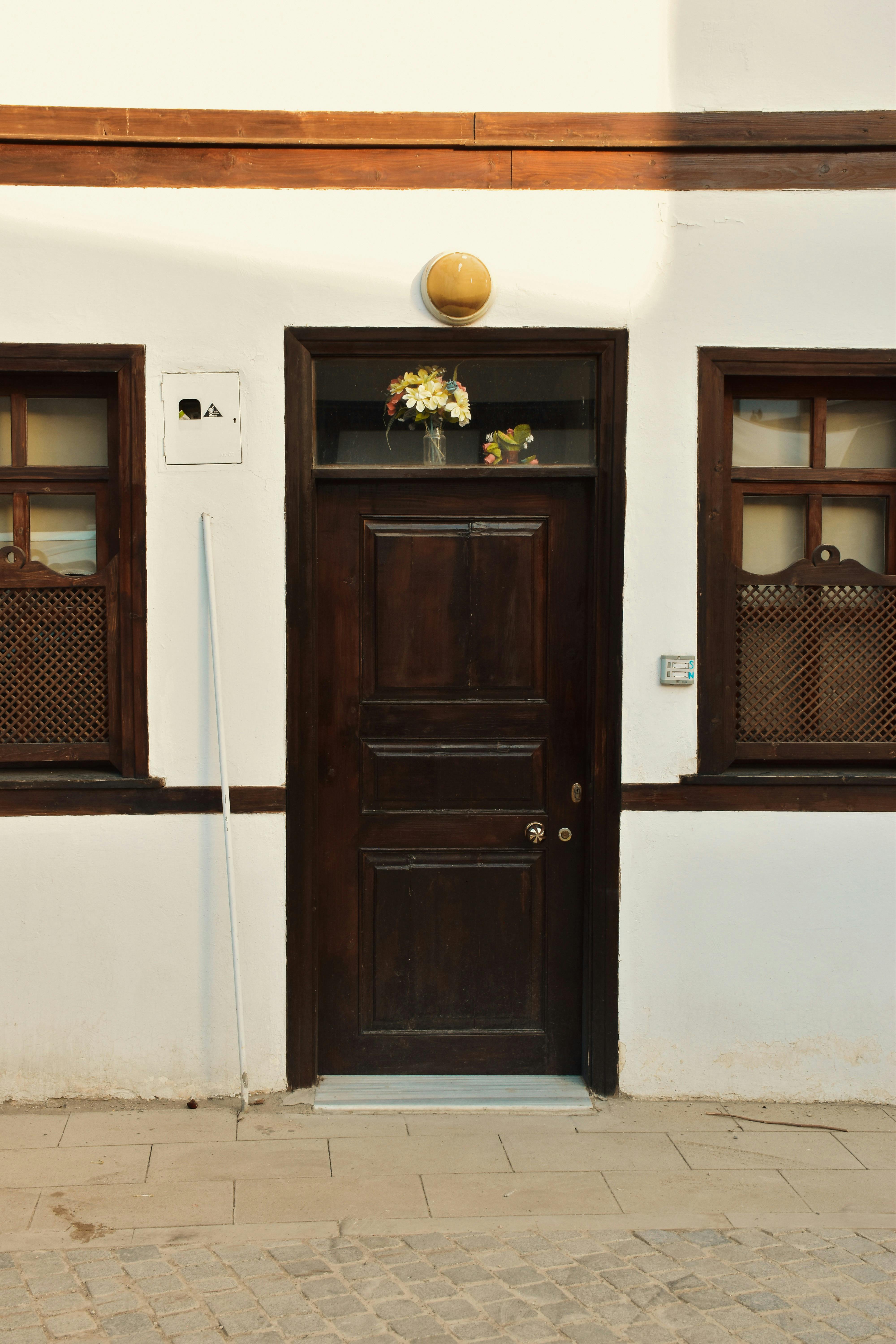 Closed Building Photos, Download The BEST Free Closed Building Stock ...