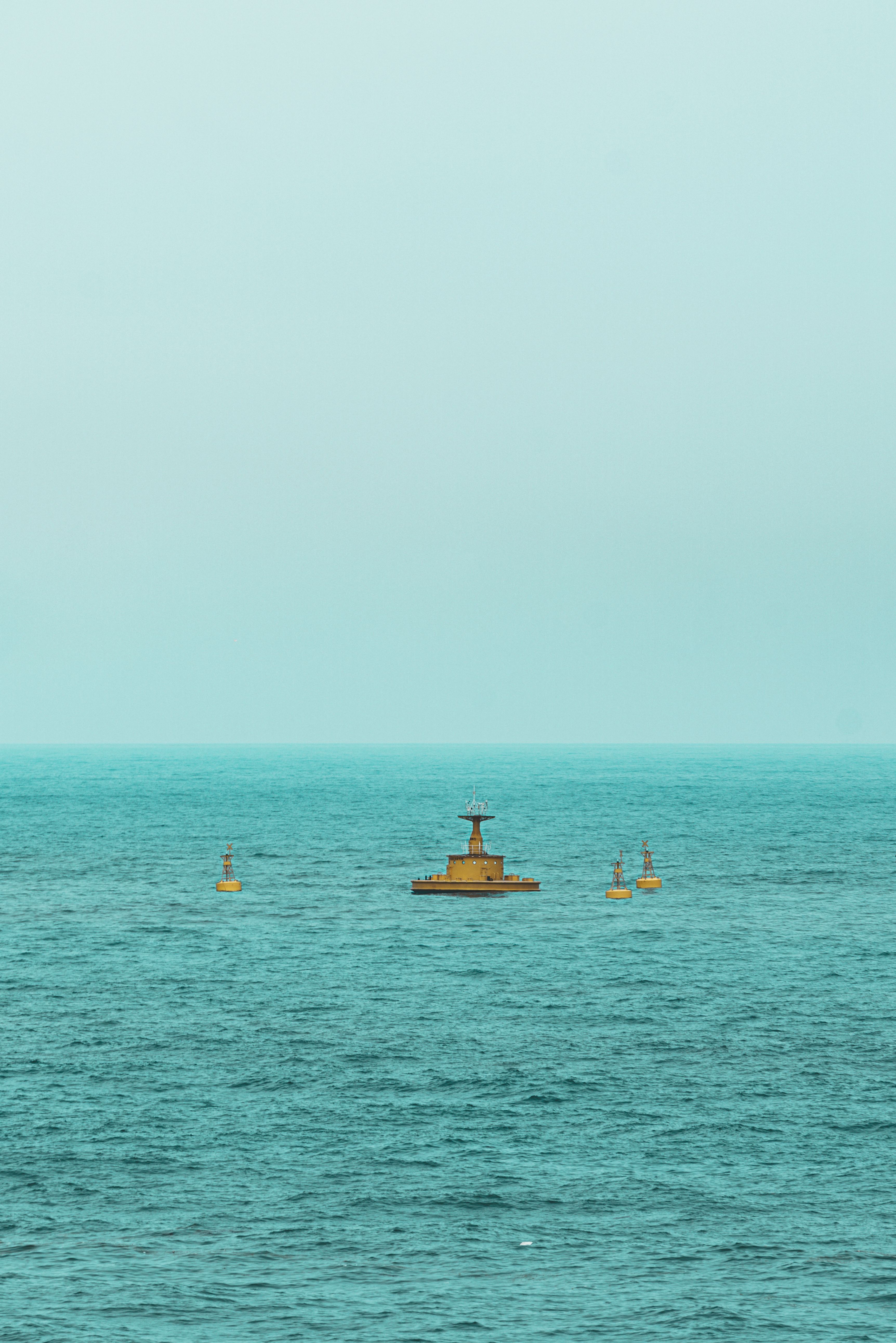Offshore Drilling Rig on Body of Water · Free Stock Photo