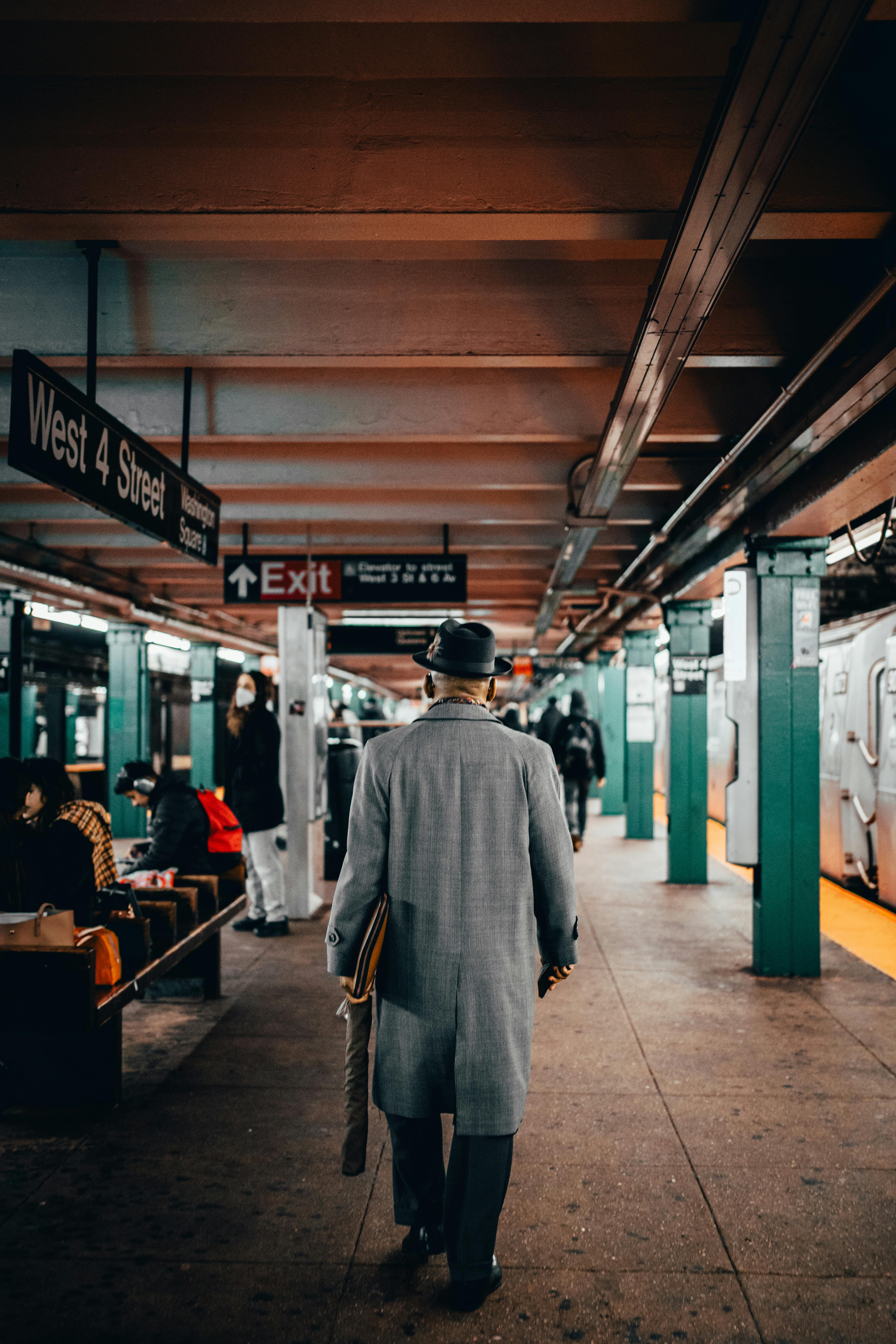 Nyc Trains Photos, Download The BEST Free Nyc Trains Stock Photos & HD ...