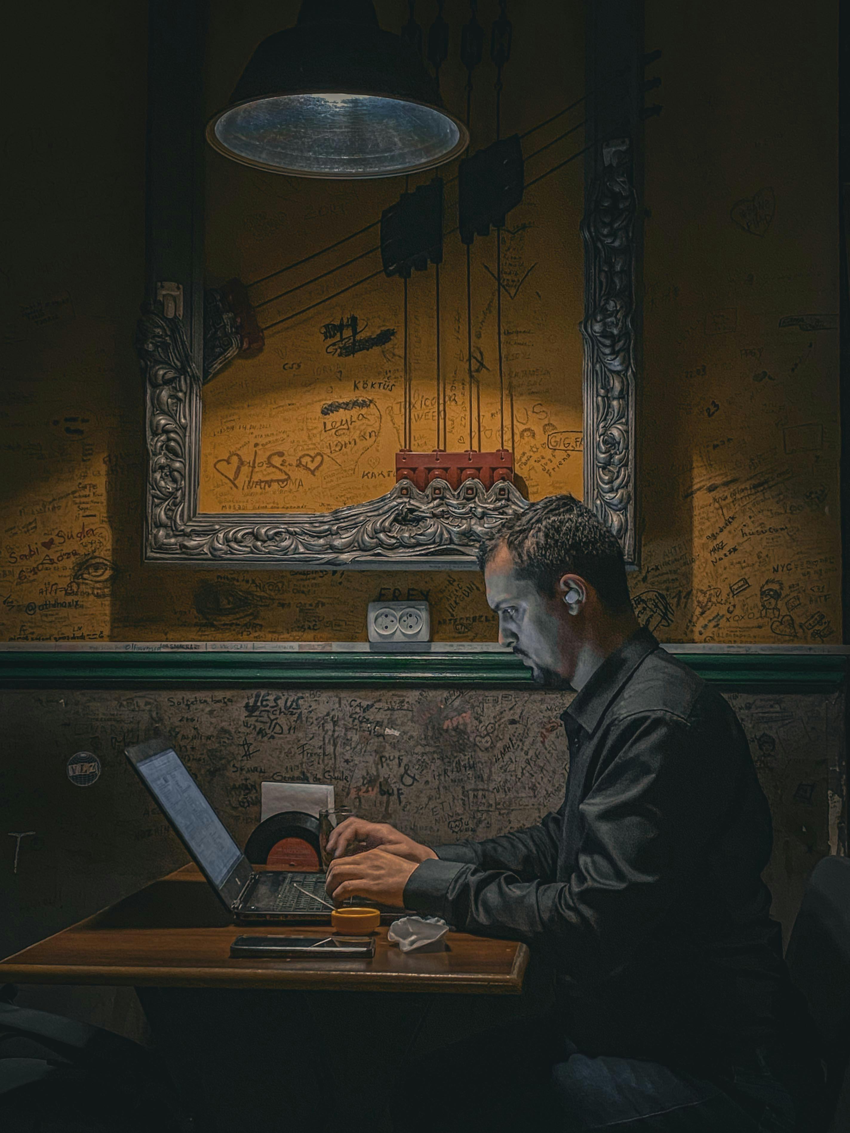 Computer Tabel Photos, Download The BEST Free Computer Tabel Stock ...